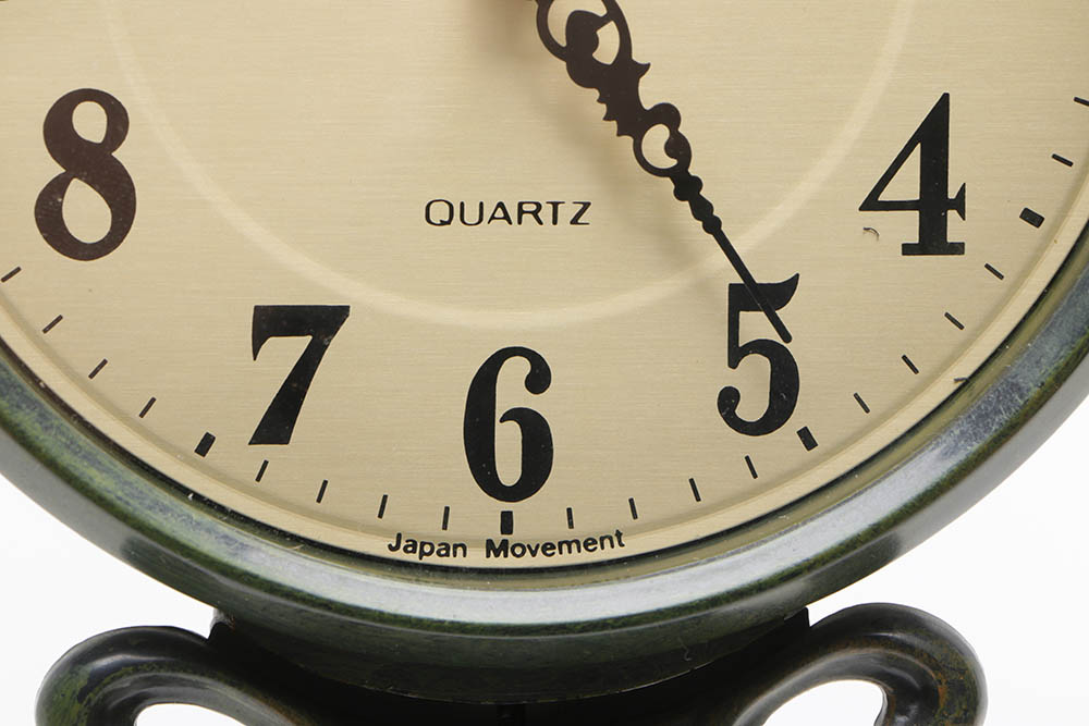 Crosa Lyre Pendulum Swinging Clock | EBTH