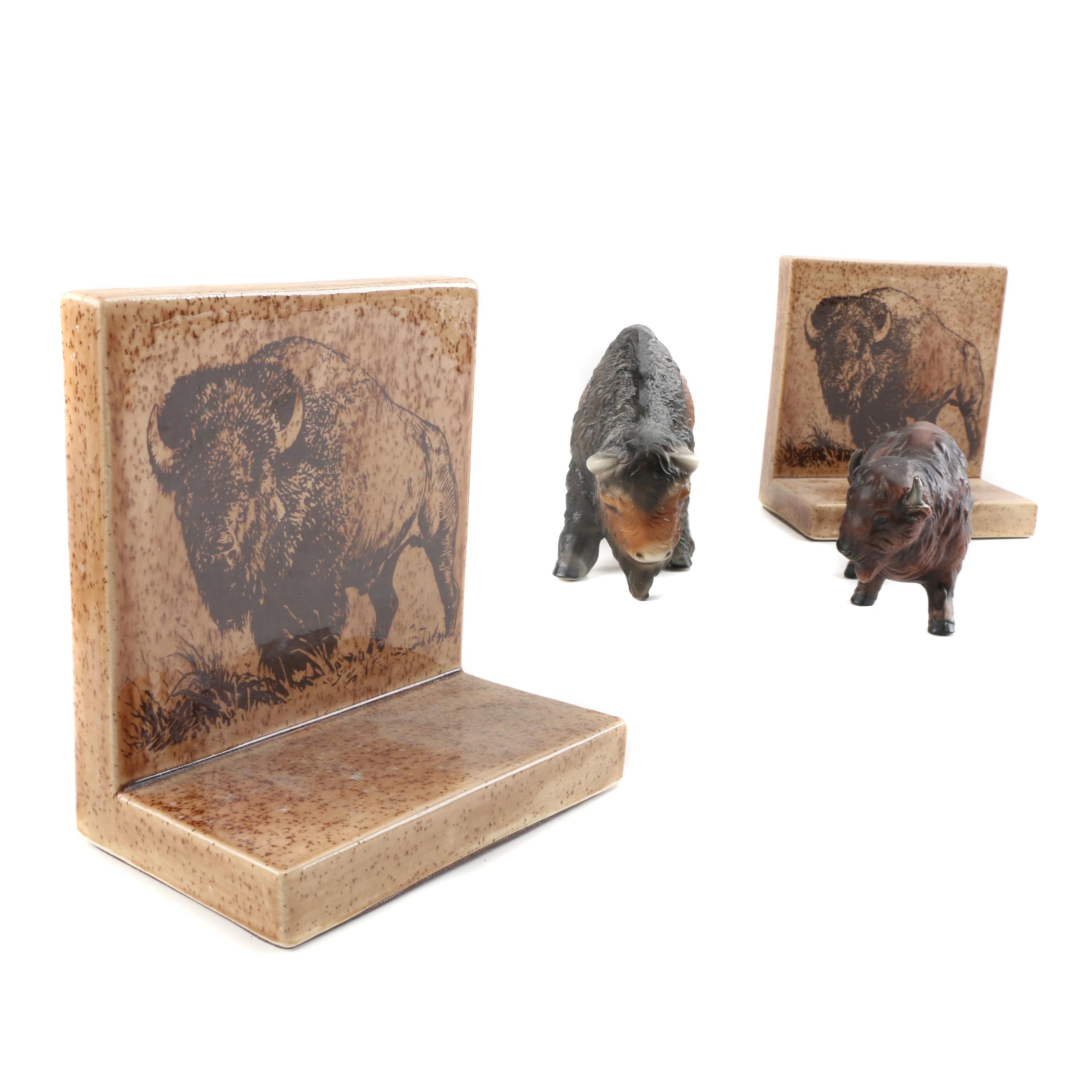 Buffalo Themed Bookends and Figurines | EBTH