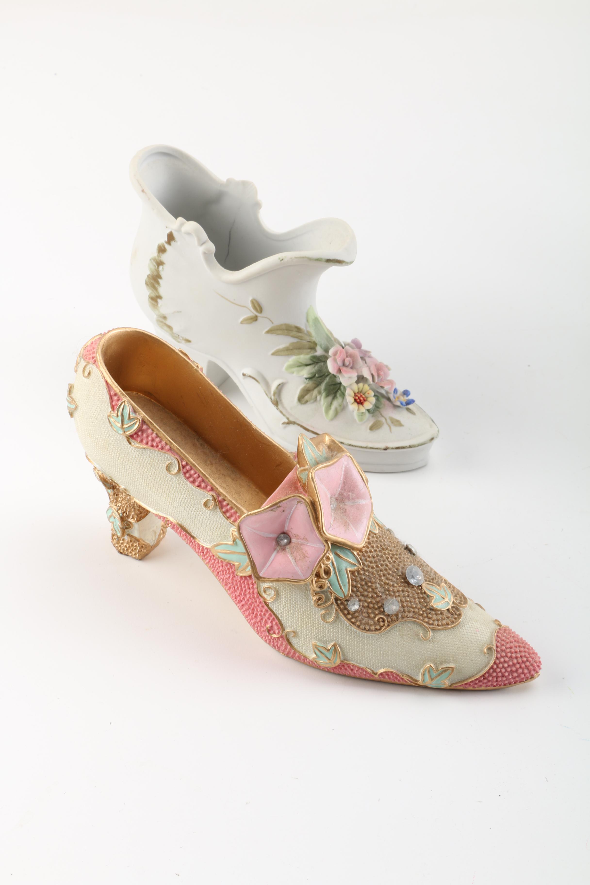 Miniature Porcelain and Resin Shoes | EBTH