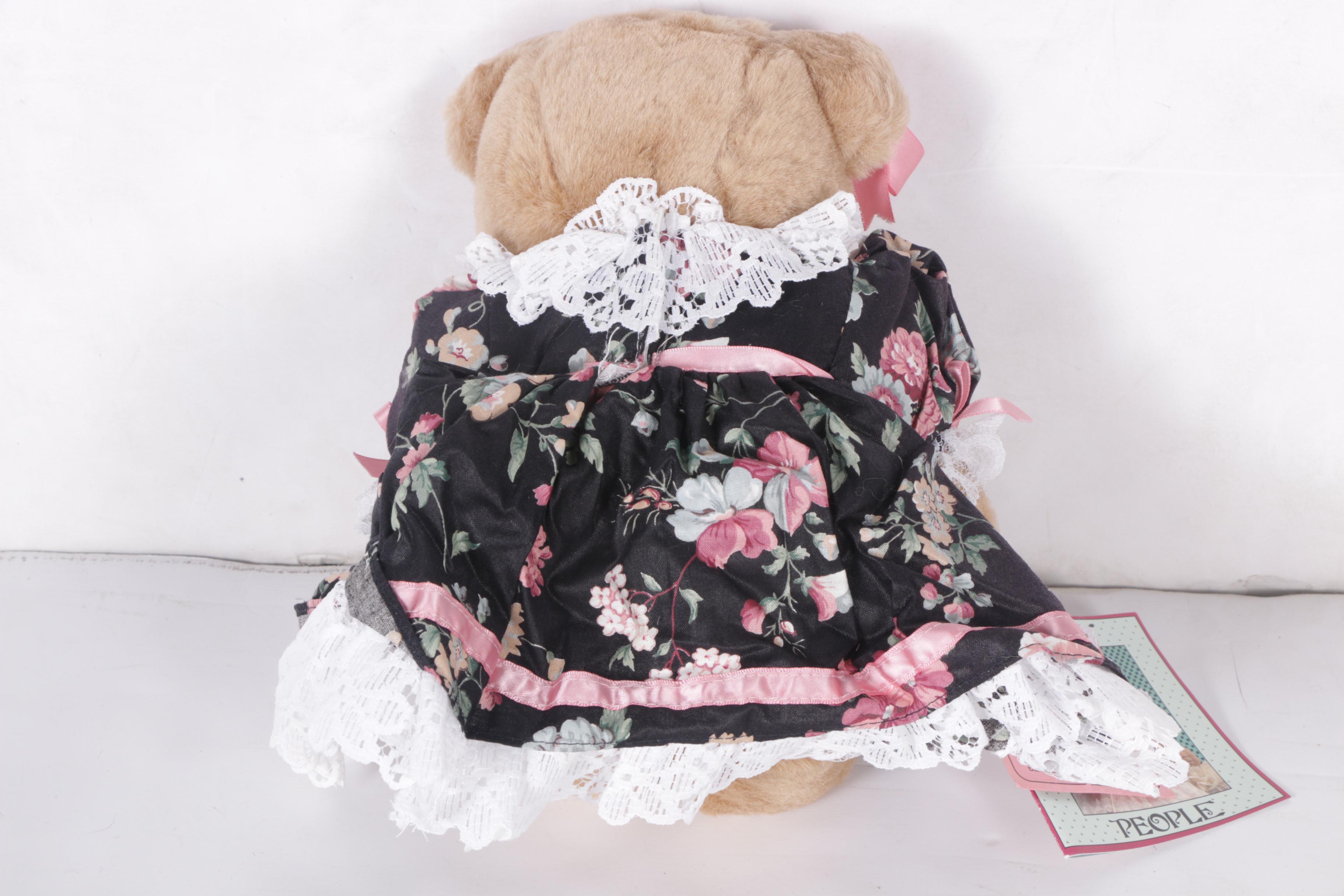 1992 Bearly People "Sissy & Teddy" Plush Bears | EBTH