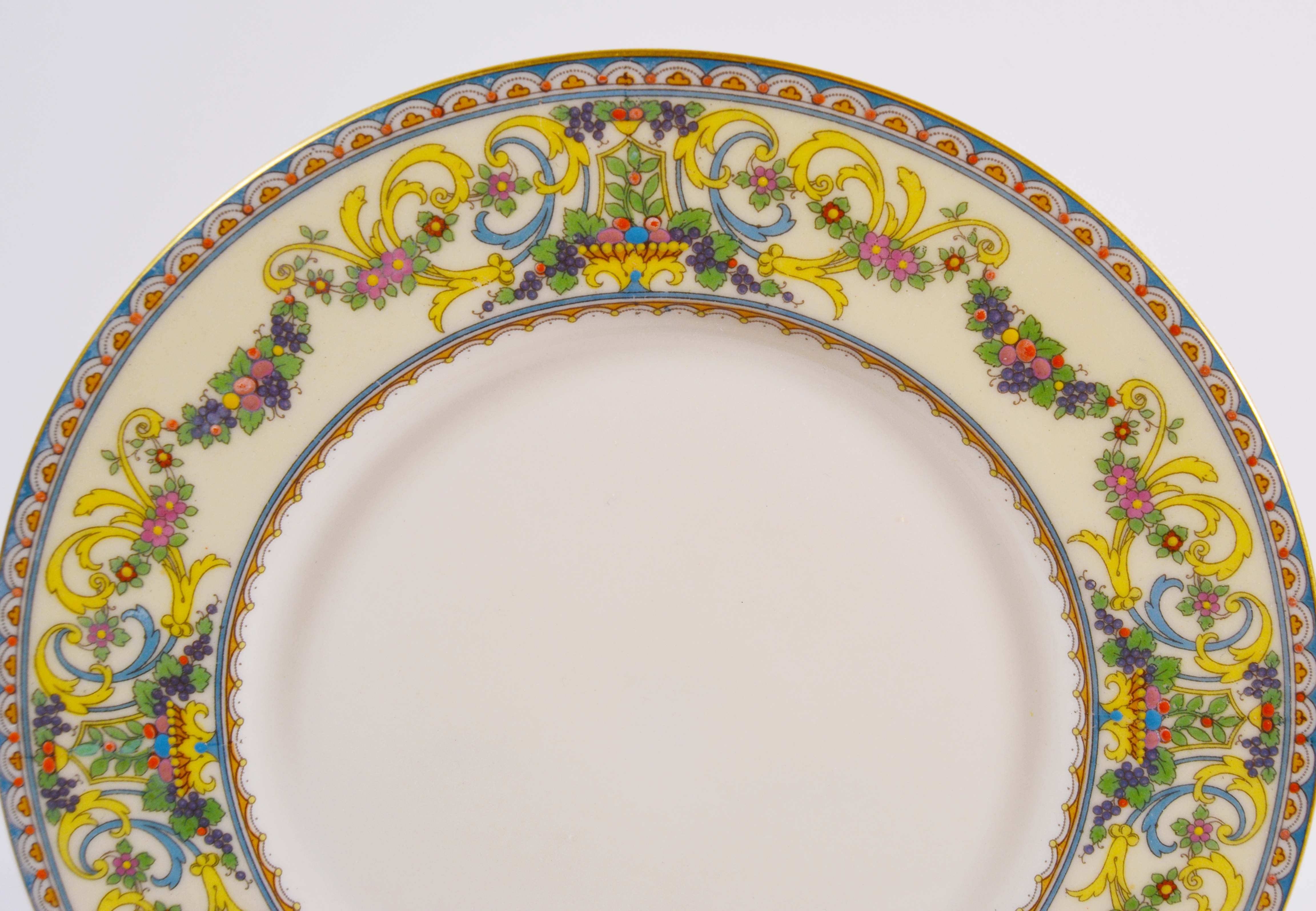 Lenox "Springfield" and "Renaissance" China Dinnerware Collection | EBTH