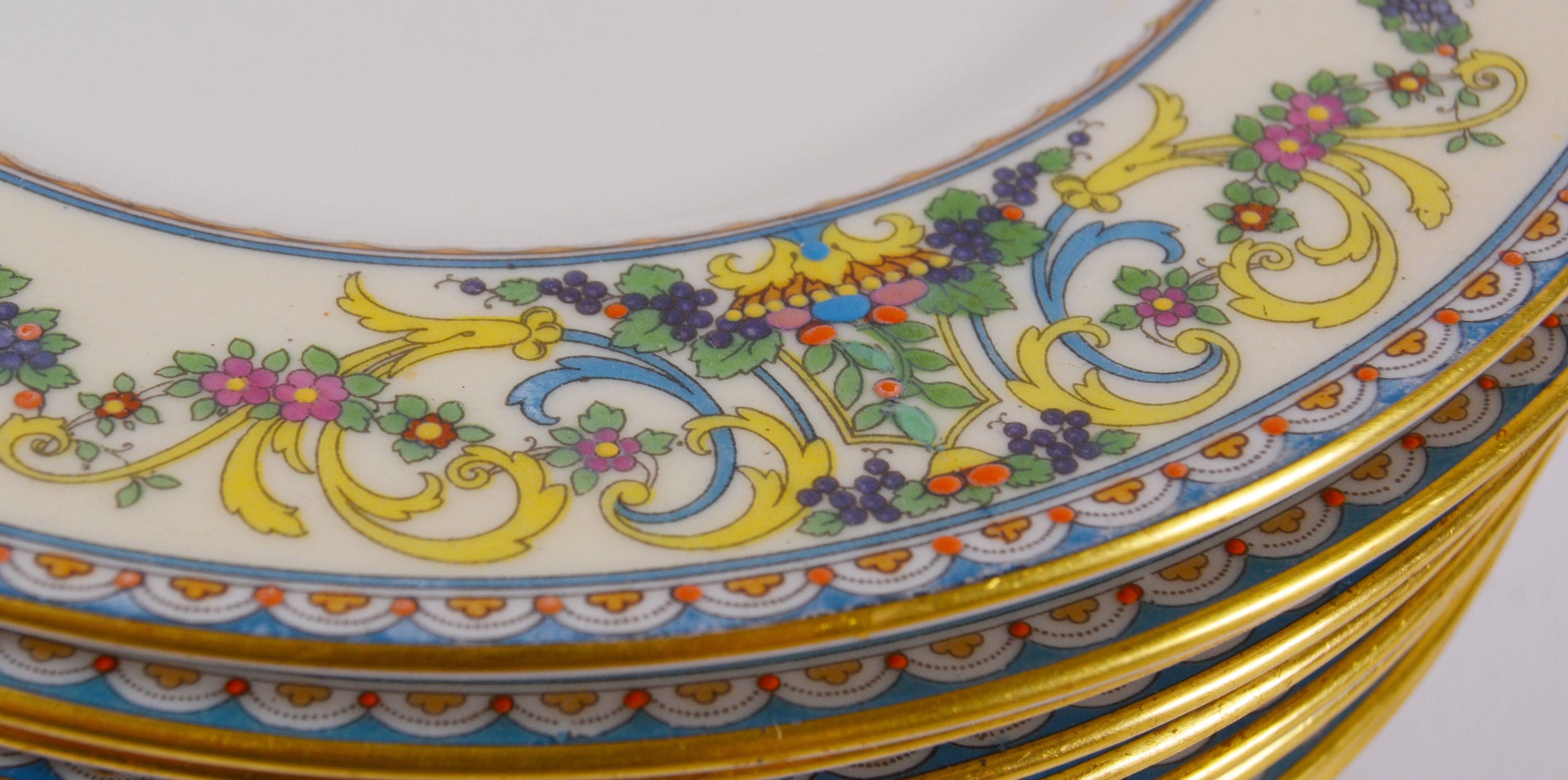 Lenox "Springfield" and "Renaissance" China Dinnerware Collection | EBTH