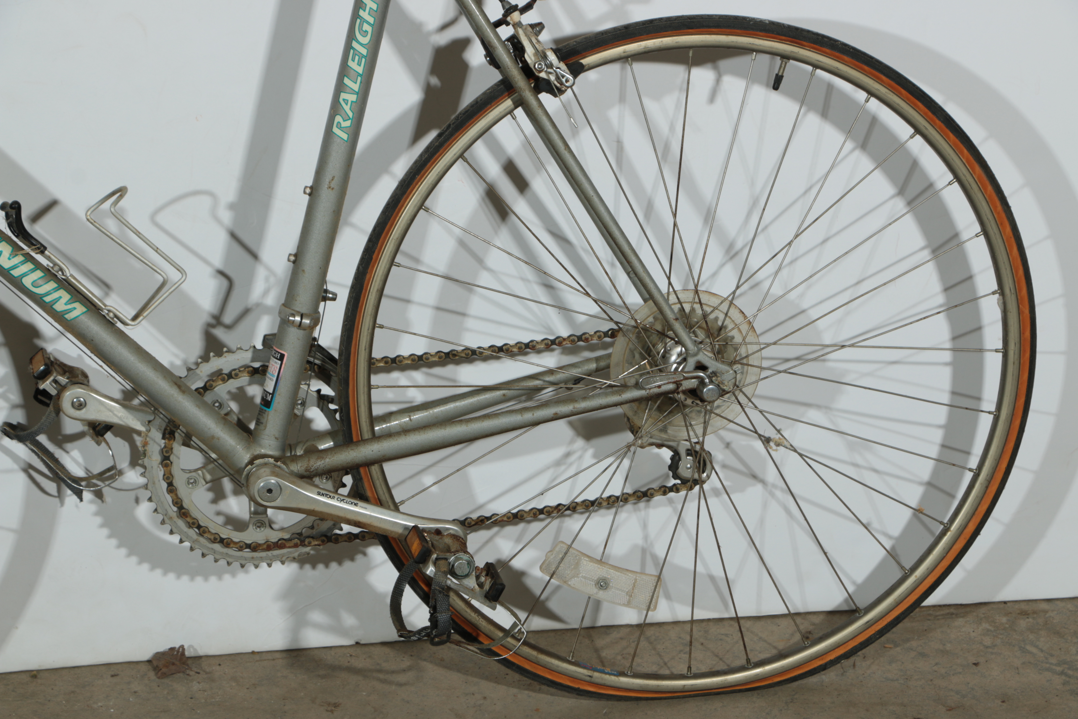 Vintage Raleigh Technium Prestige Tri-Lite Men's Road Bicycle | EBTH