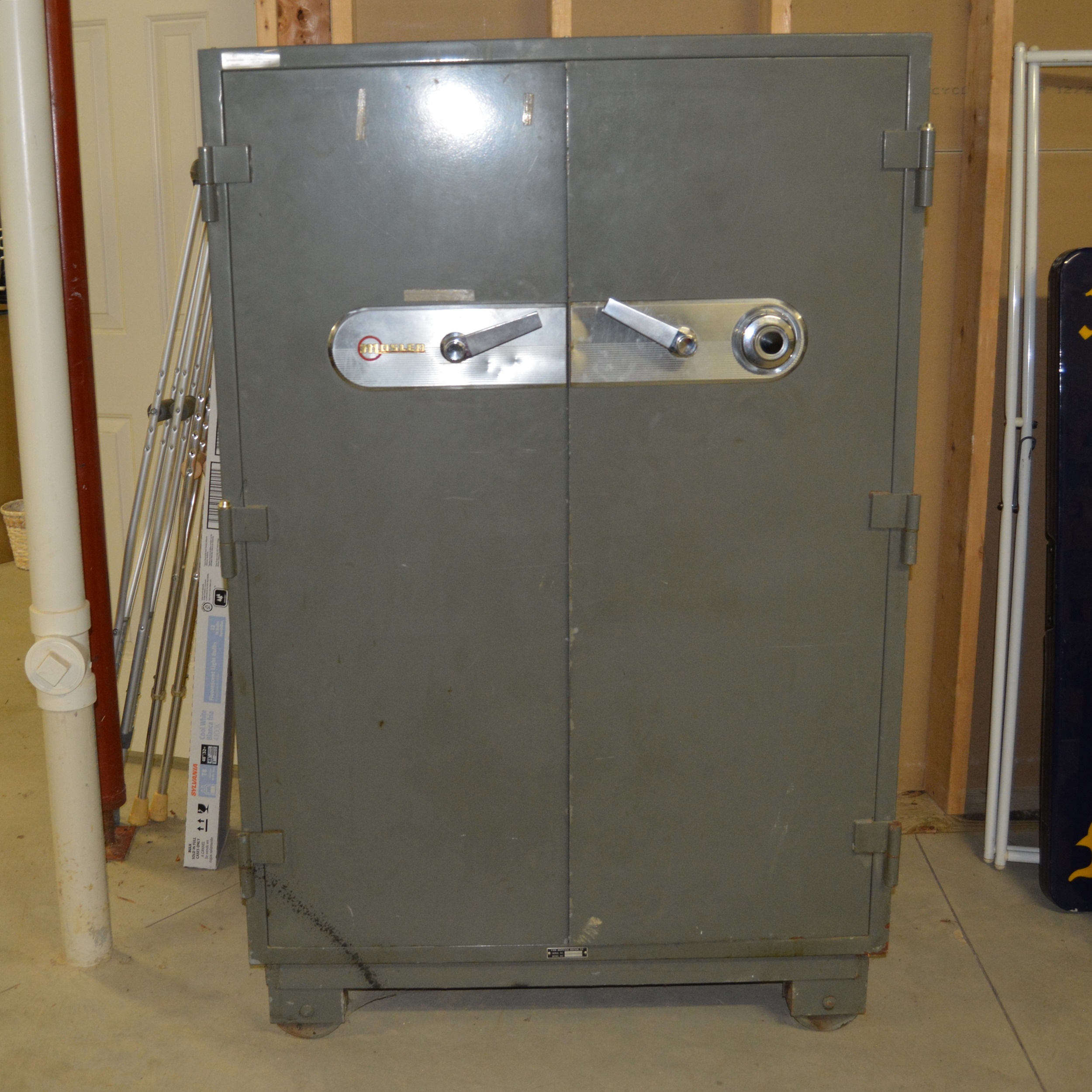 Vintage Mosler BP-280 Relocking Wheeled Safe | EBTH