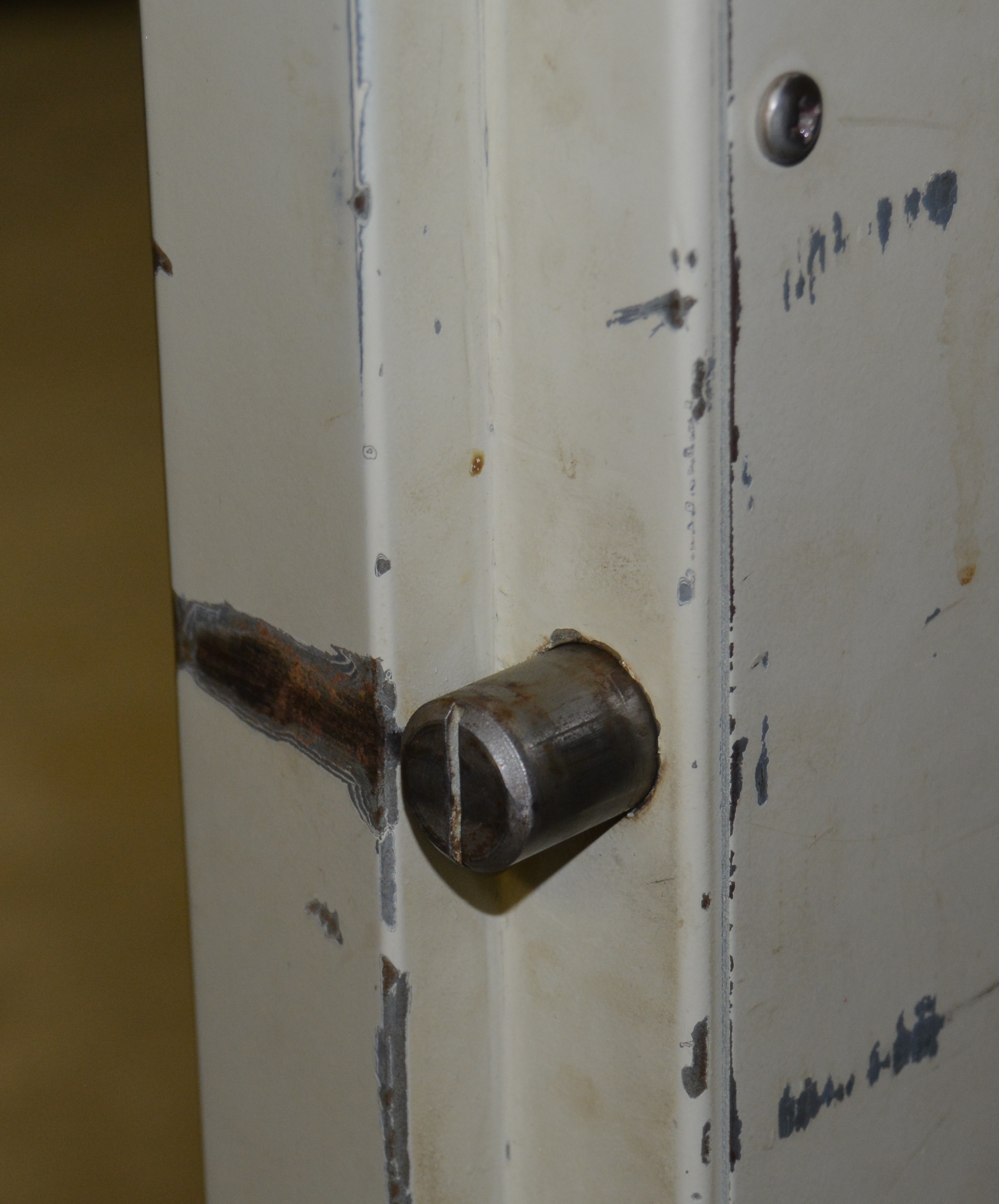 Vintage Mosler BP-280 Relocking Wheeled Safe | EBTH