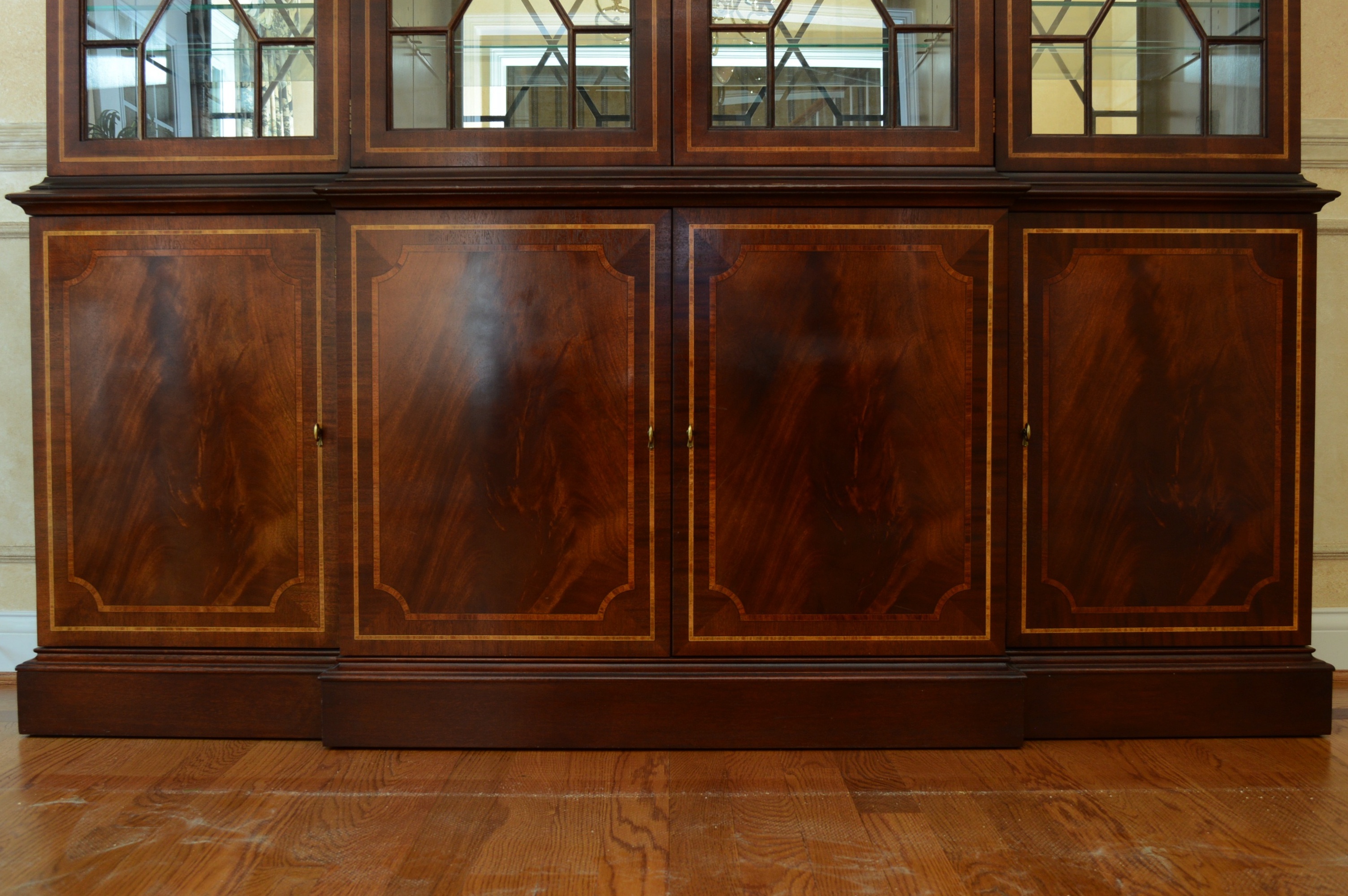 Hickory White "American Masterpiece Collection" Inlaid Mahogany China ...