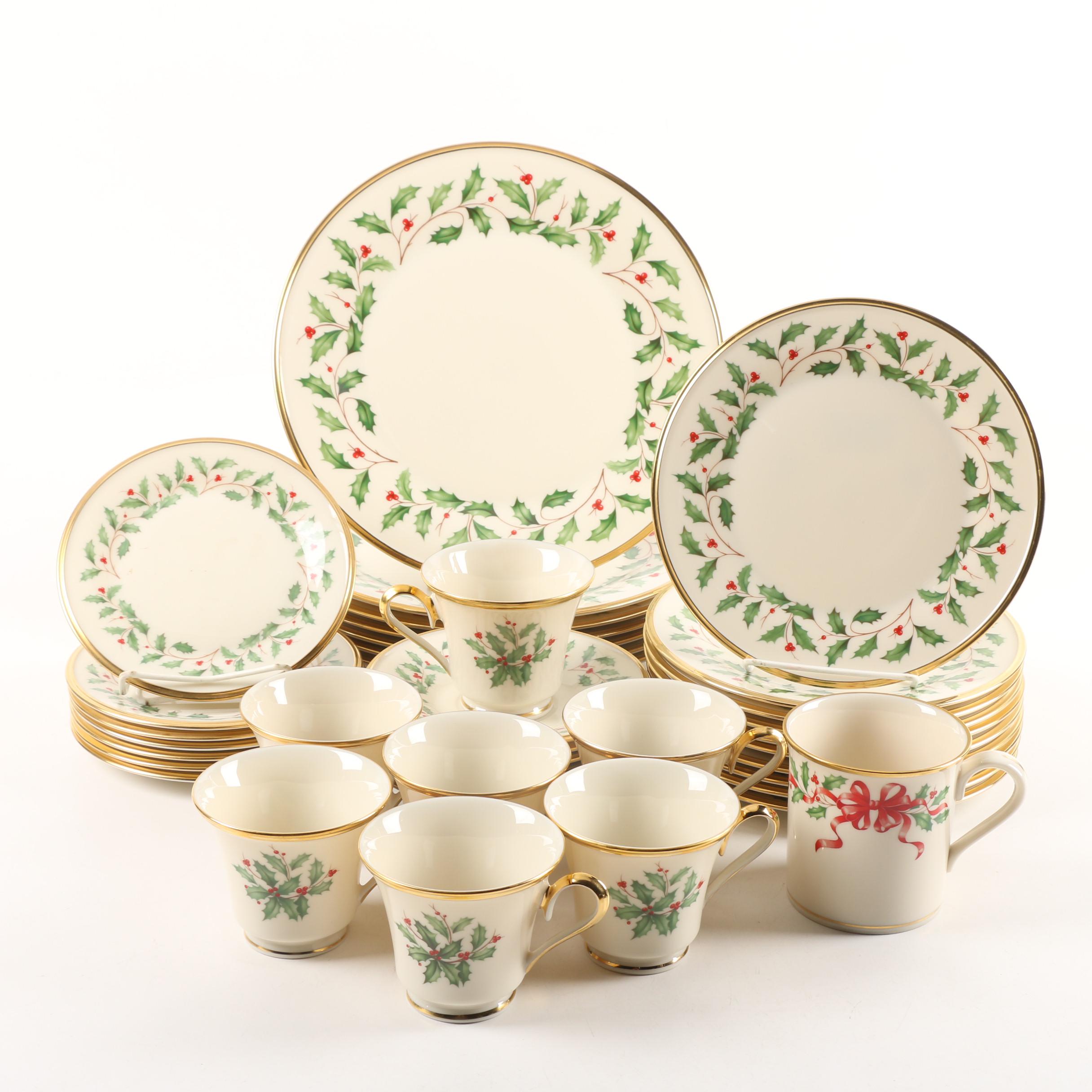 Lenox "Holiday" Dinnerware | EBTH