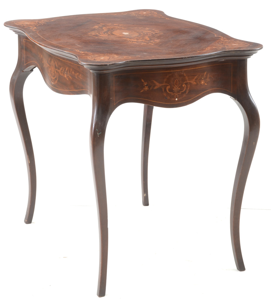 Queen Anne Style Side Table | EBTH