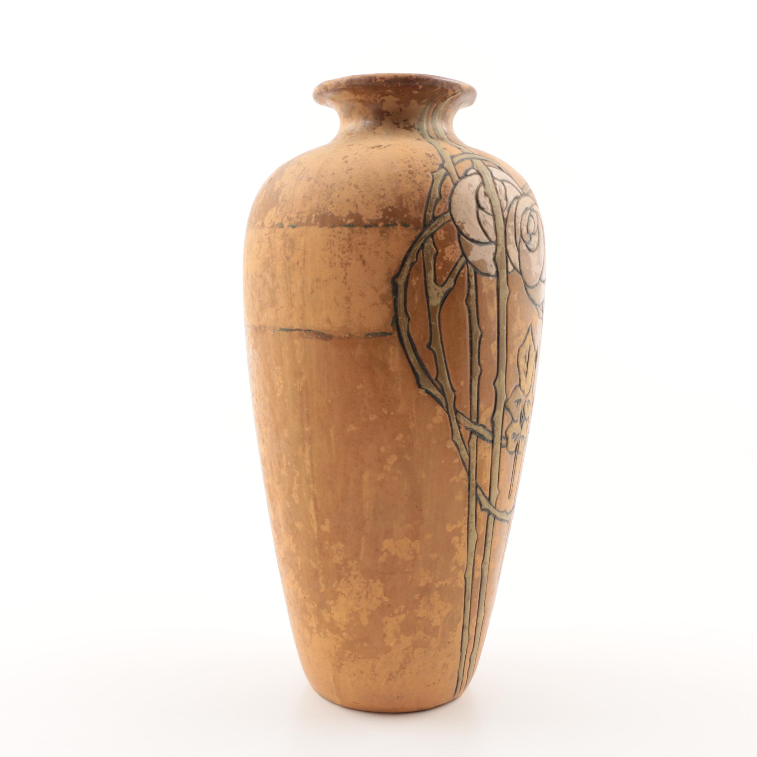 Early Weller Pottery Etched Matte Vase with Incised Floral Pattern | EBTH