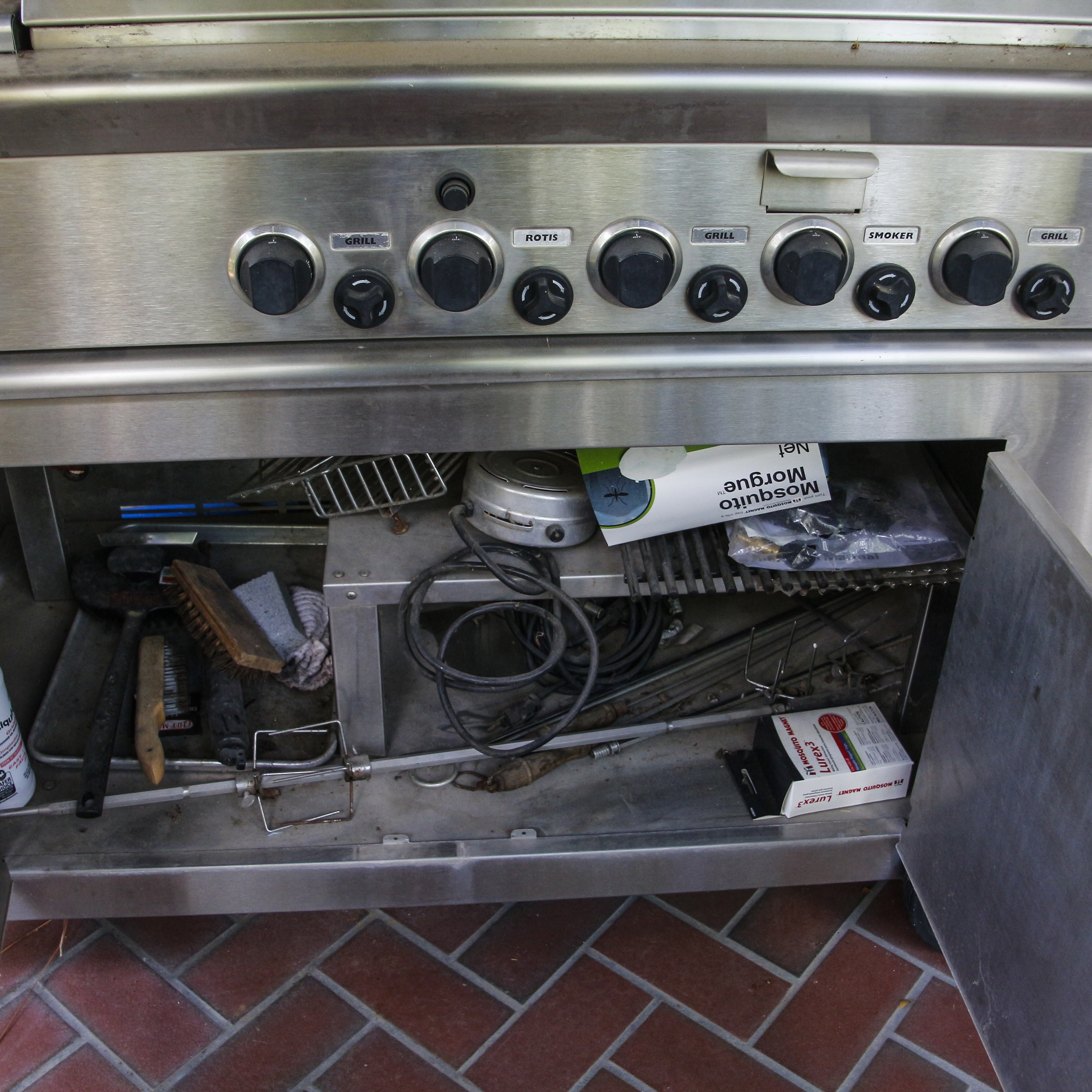 Dynamic Cooking Systems Gas Grill and Smoker | EBTH
