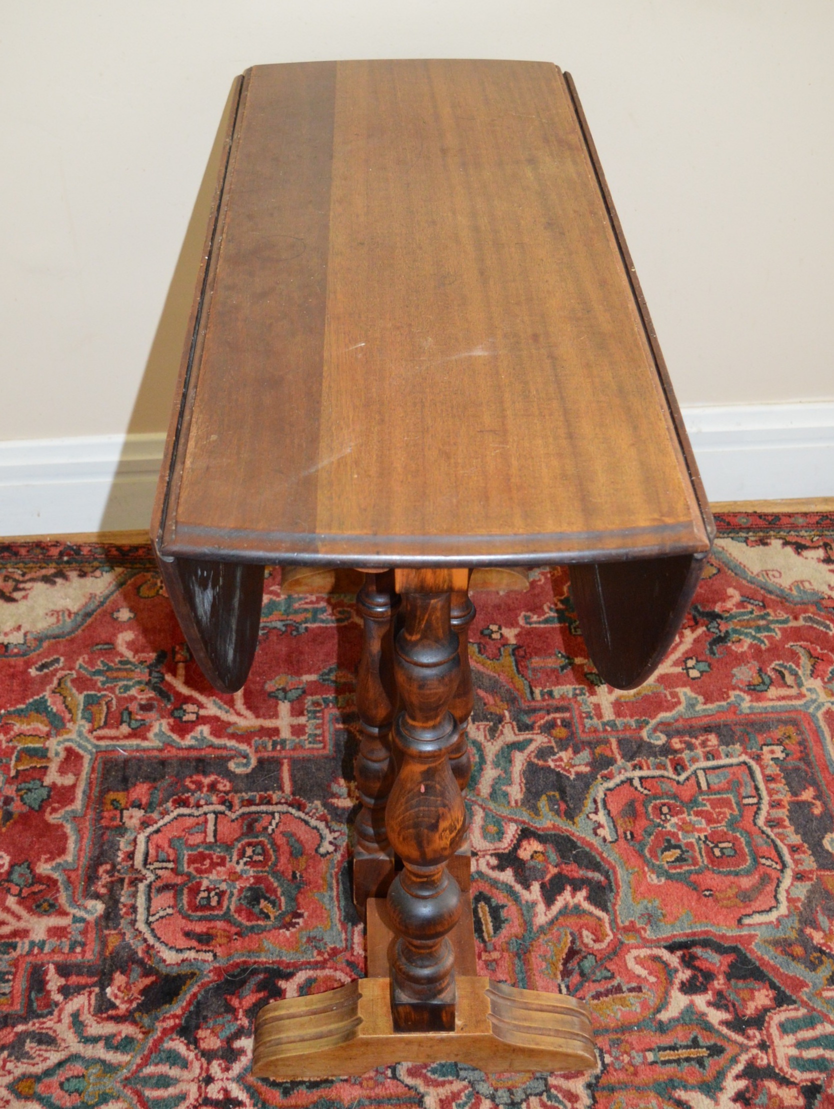 Antique Drop-Leaf Kitchen Table | EBTH