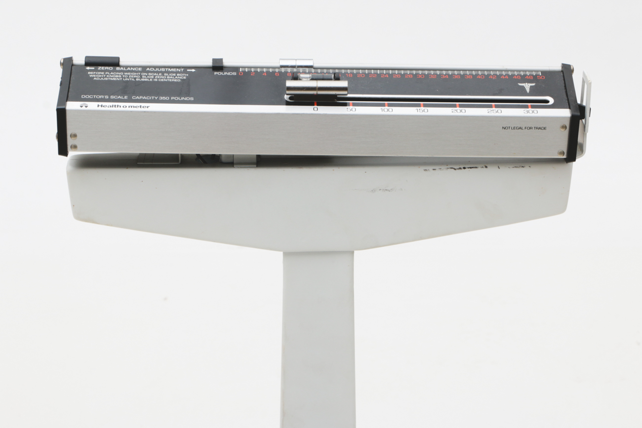 Vintage Doctor's Office Scale | EBTH