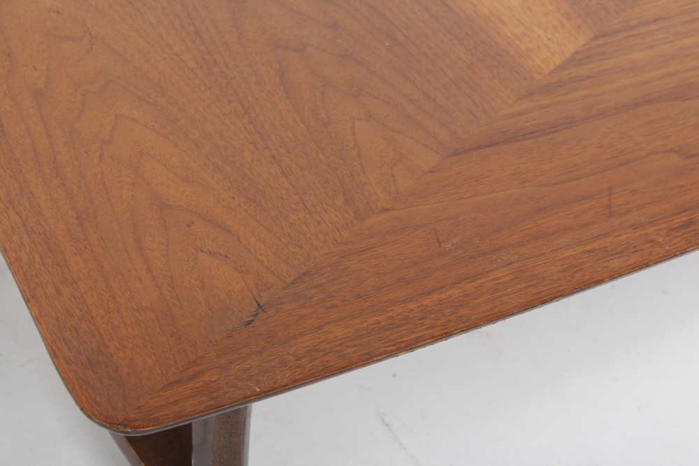 Mid Century Modern "Brasilia" Coffee Table by Broyhill | EBTH