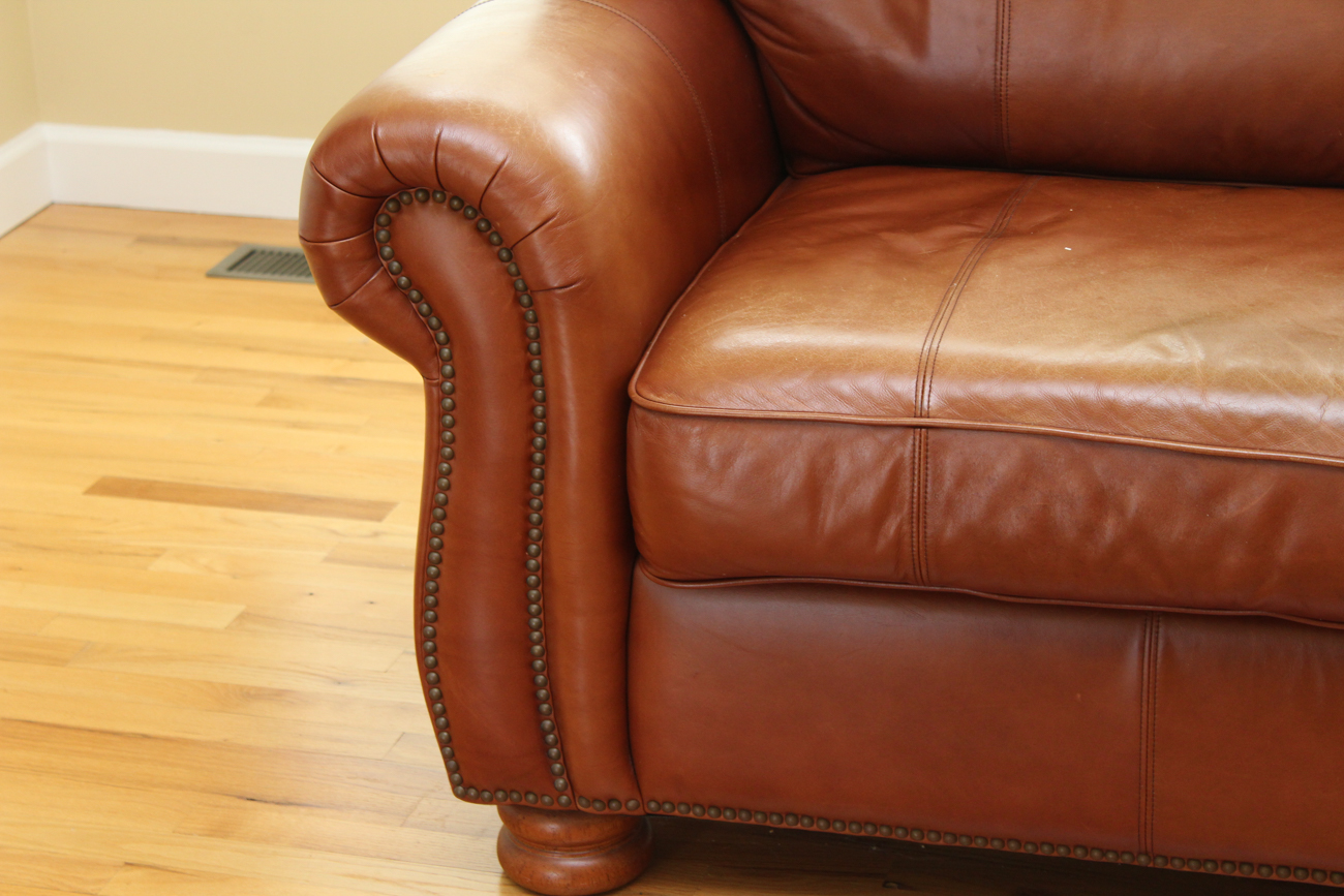 Thomasville Leather Sofa | EBTH