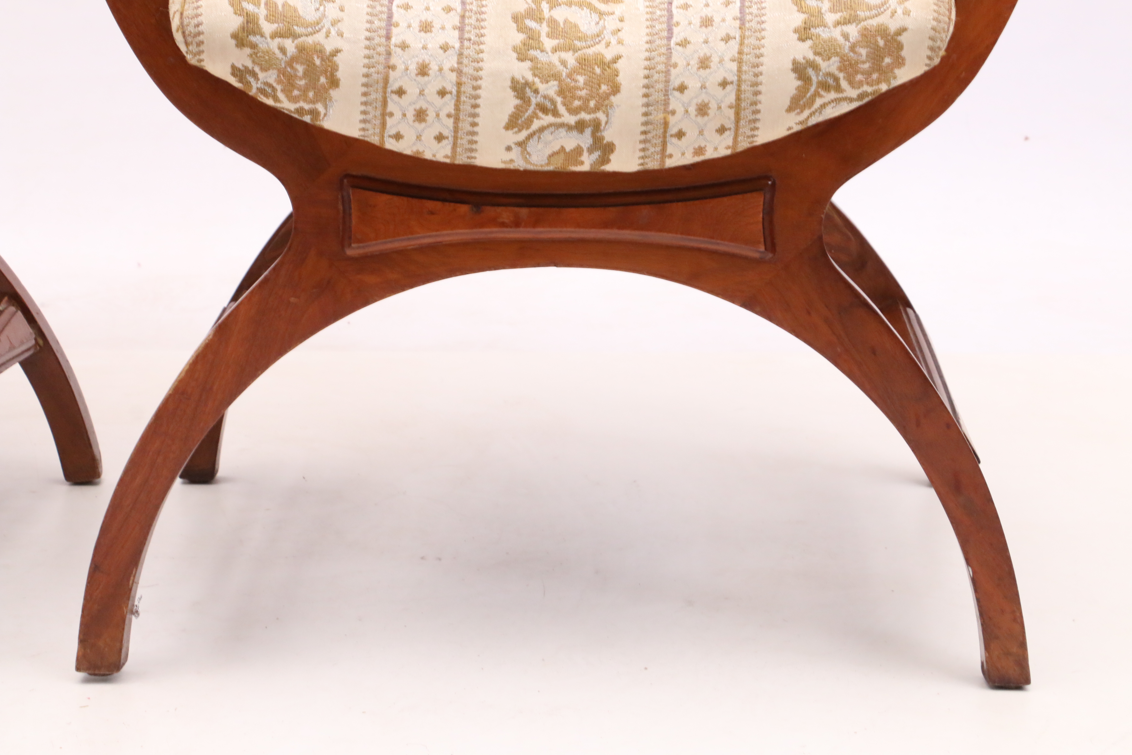 Mid Century Modern Curule Style Chairs | EBTH