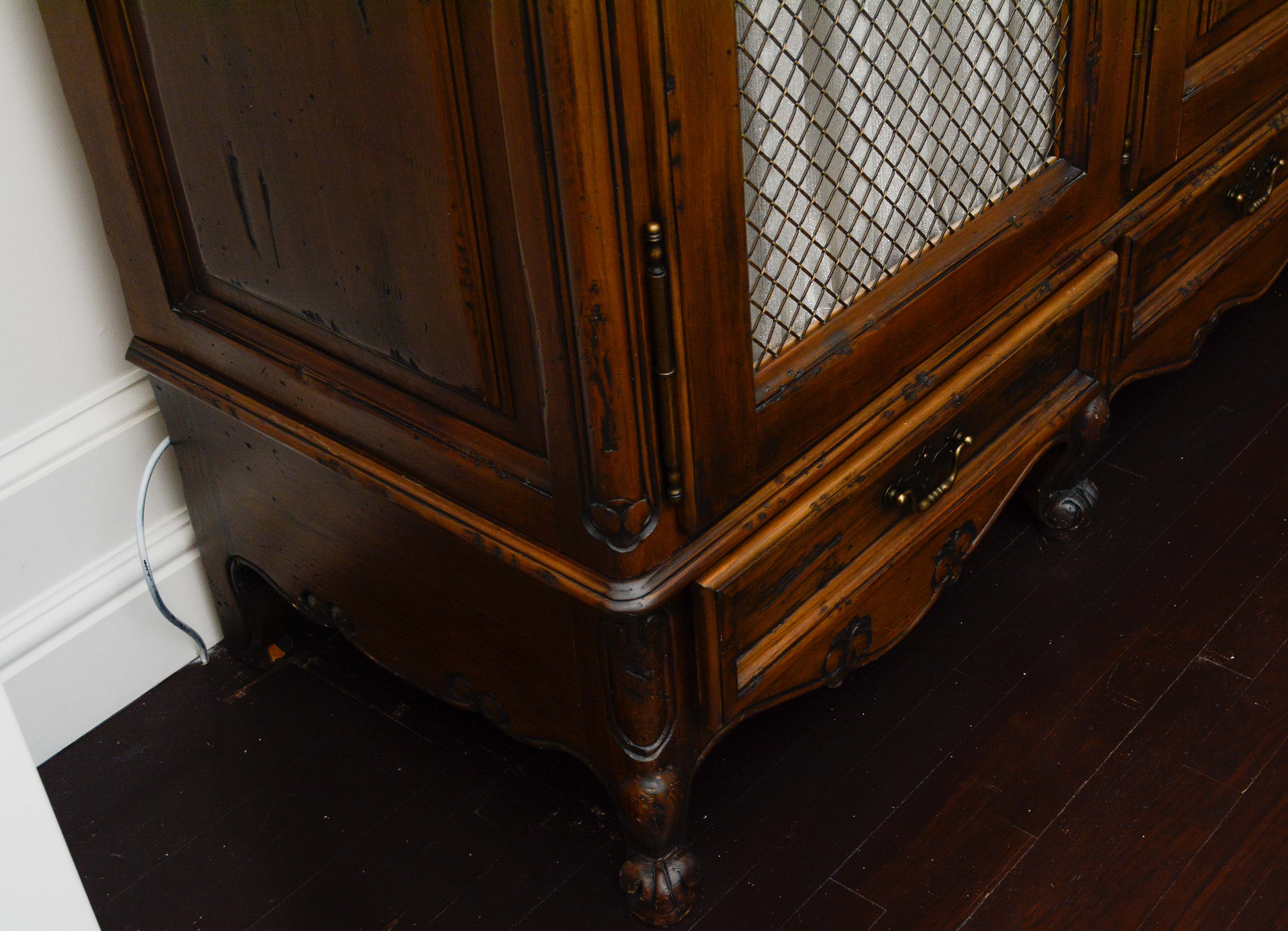 French Provincial Style Cabinet | EBTH