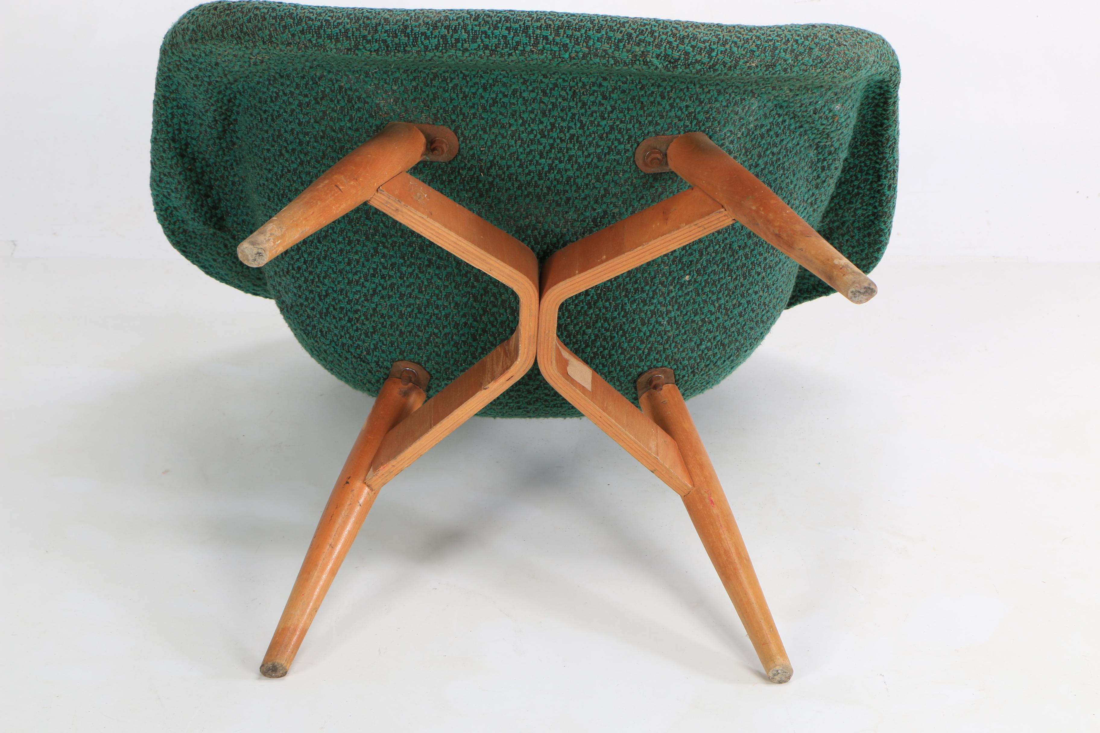 Mid Century Modern Upholstered Shell Lounge Chair | EBTH