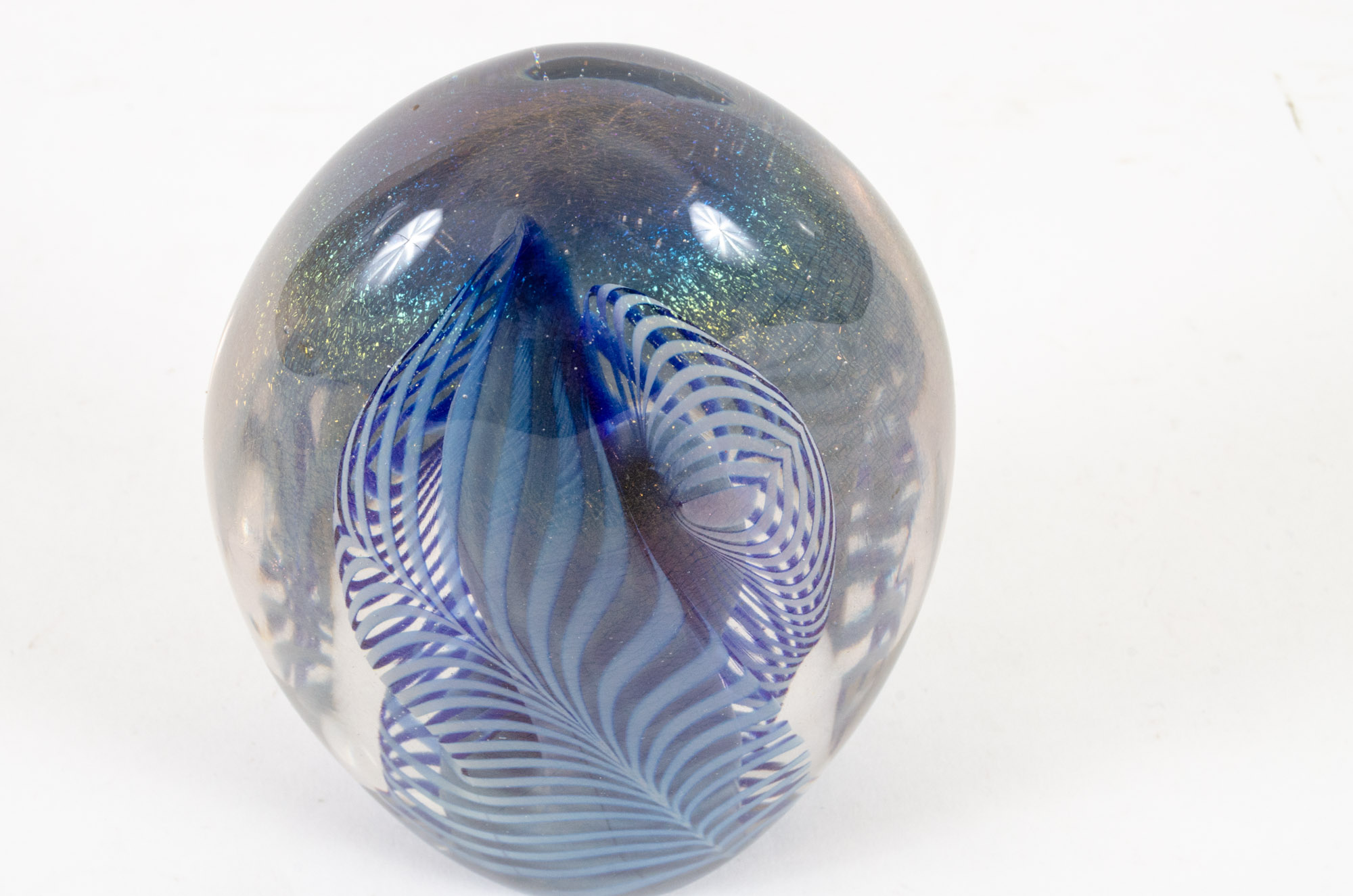 Robert Eickholt Signed Art Glass Paperweight, 1986 | EBTH