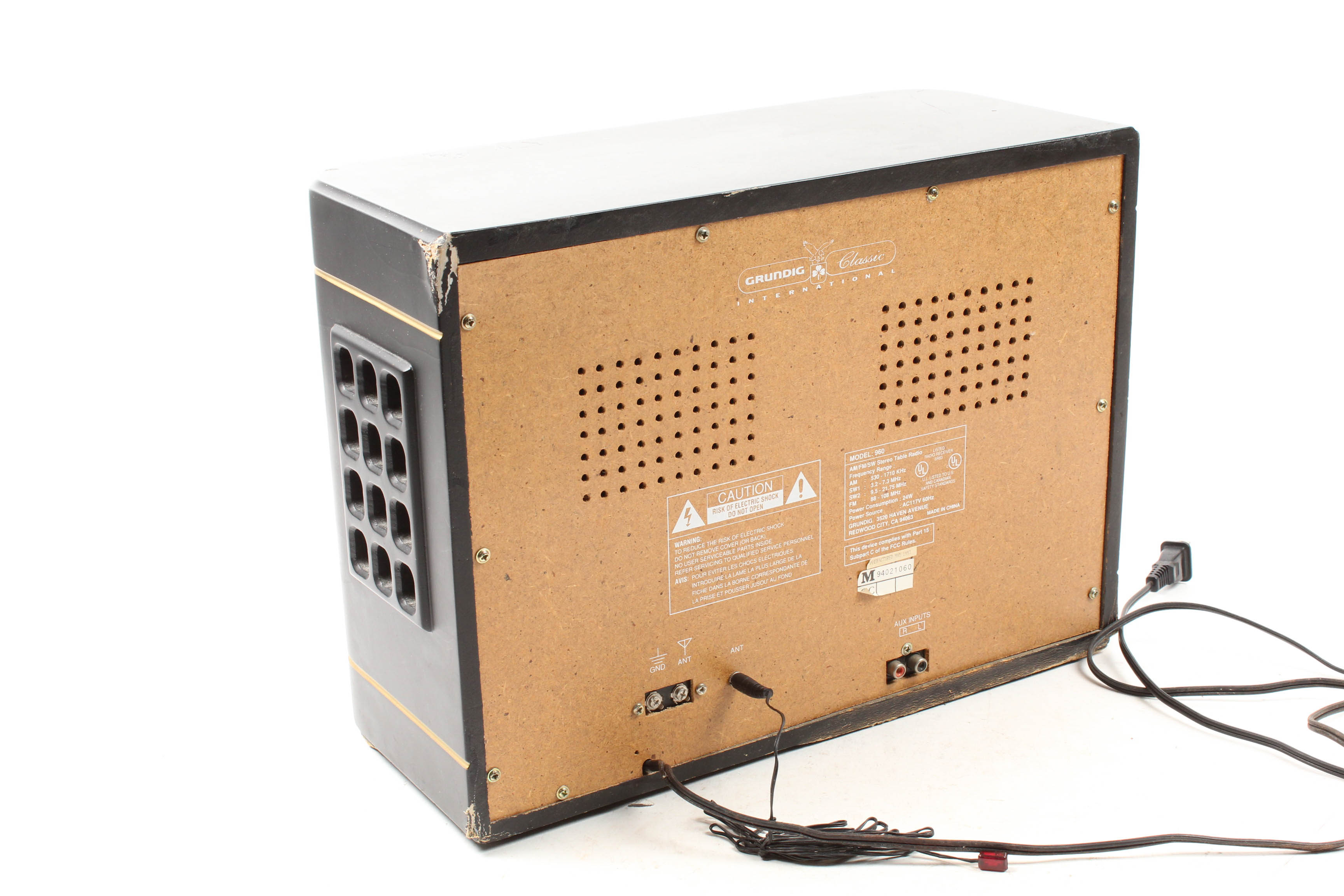 Grundig Model 960 Tabletop Radio | EBTH