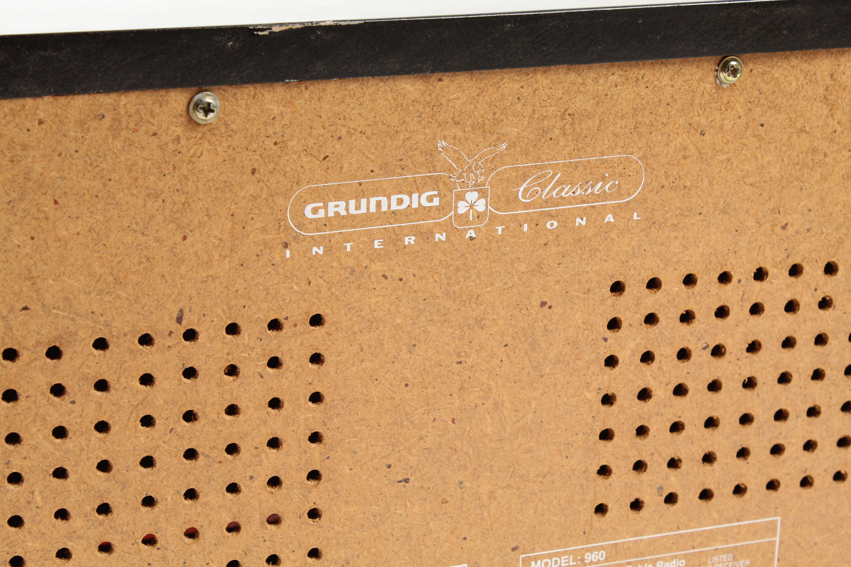 Grundig Model 960 Tabletop Radio | EBTH