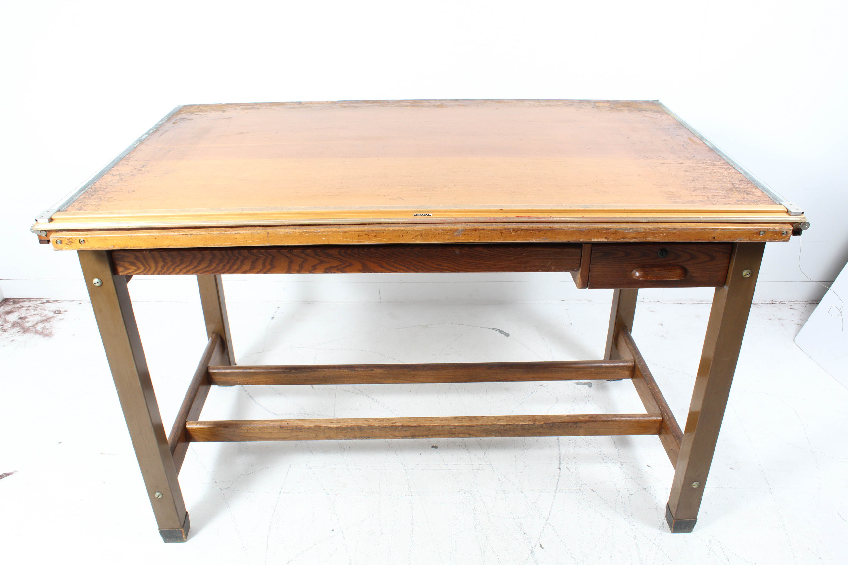 Vintage Hamilton Mfg Co. Drafting Table | EBTH