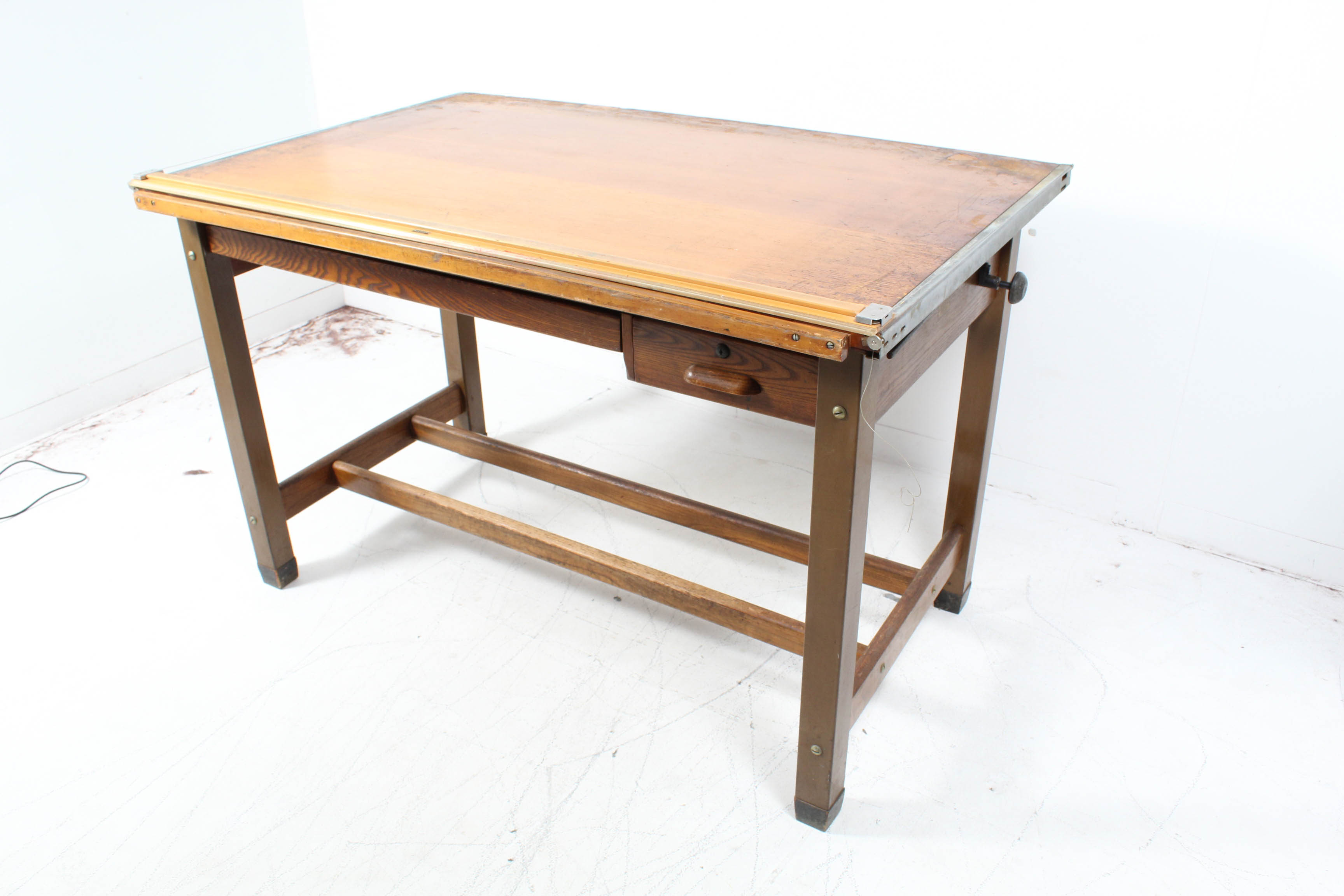 Vintage Hamilton Mfg Co. Drafting Table | EBTH