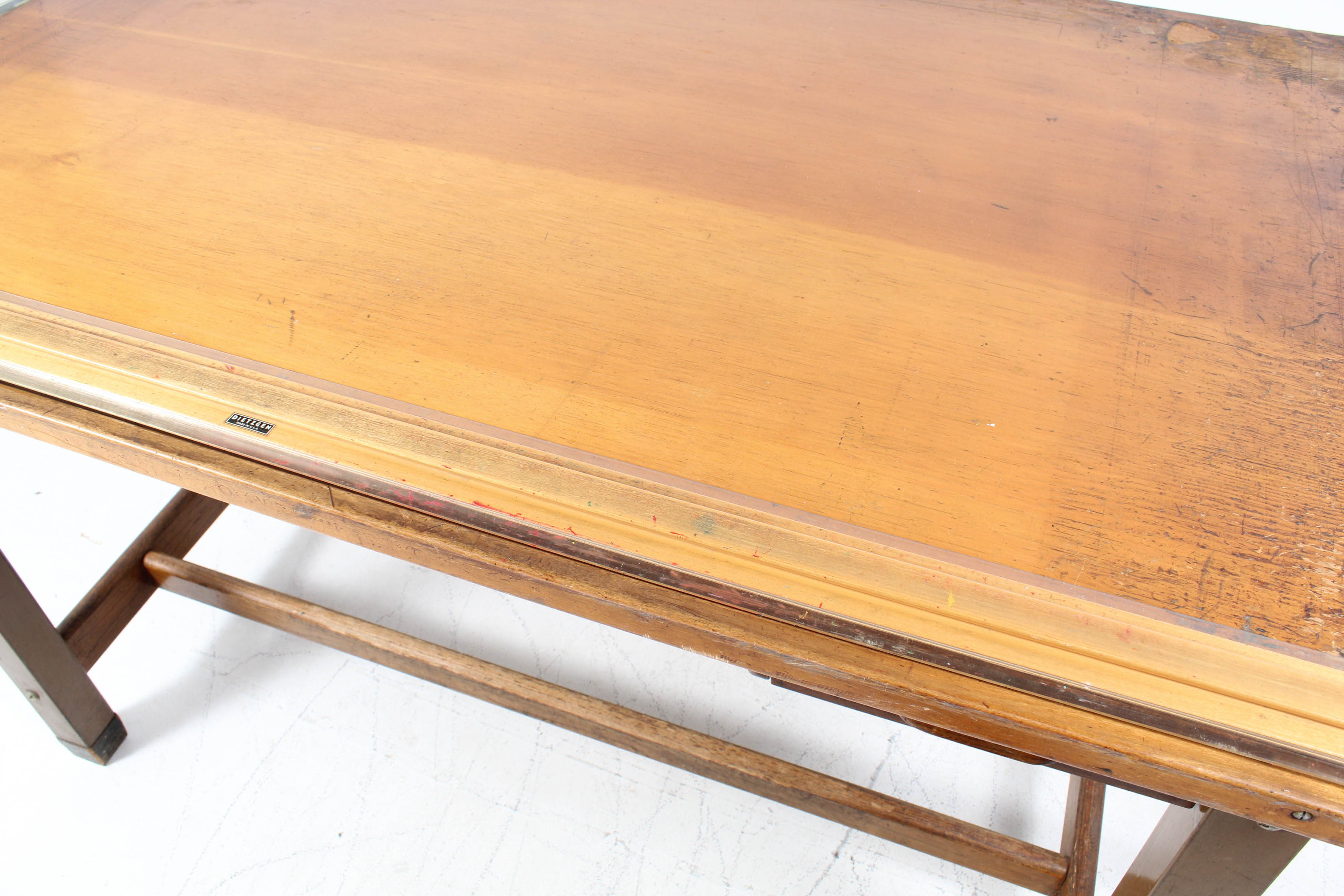 Vintage Hamilton Mfg Co. Drafting Table | EBTH