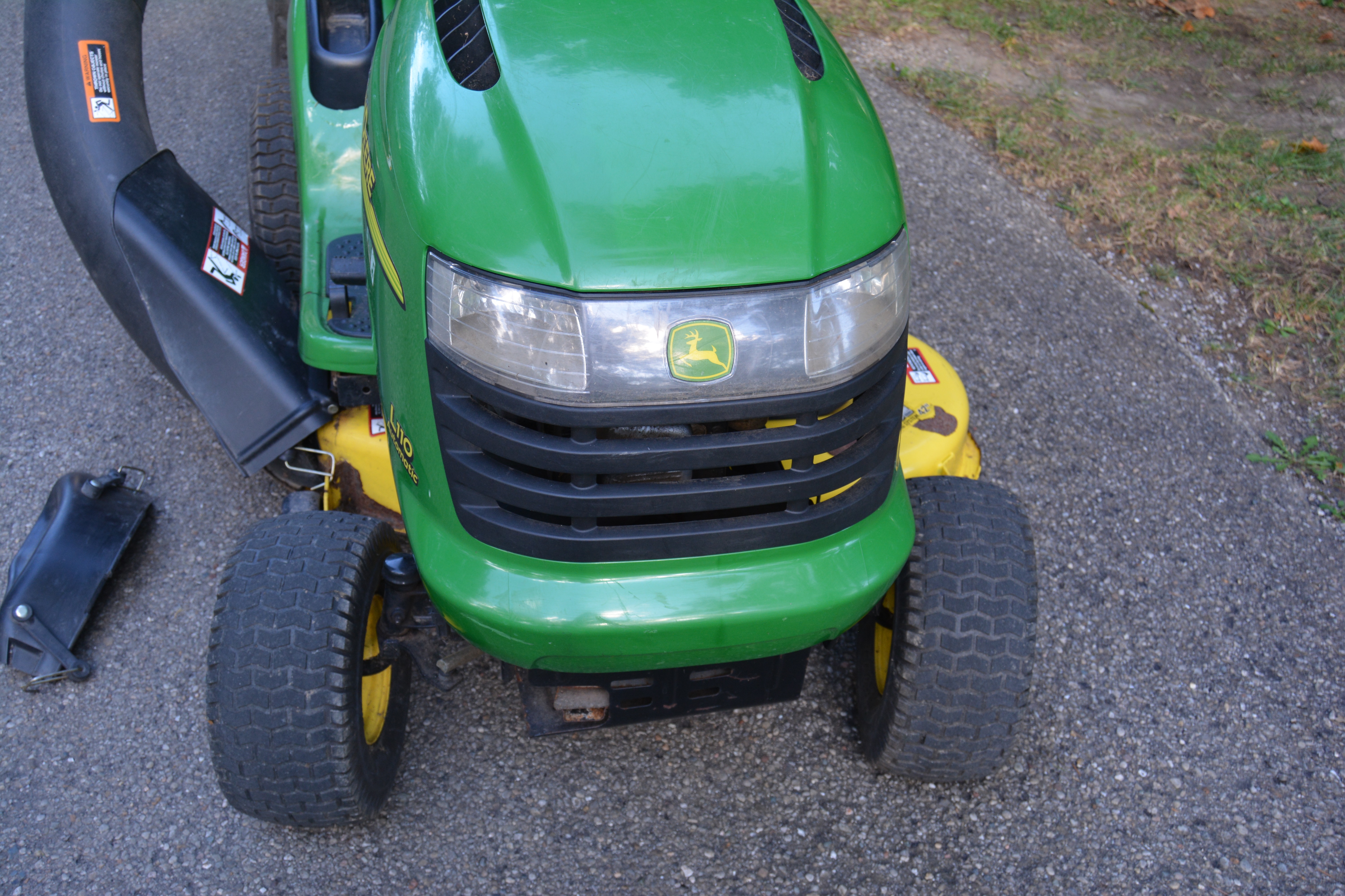 John Deere Tractor Mower L110 with Rear Grass Bagger | EBTH