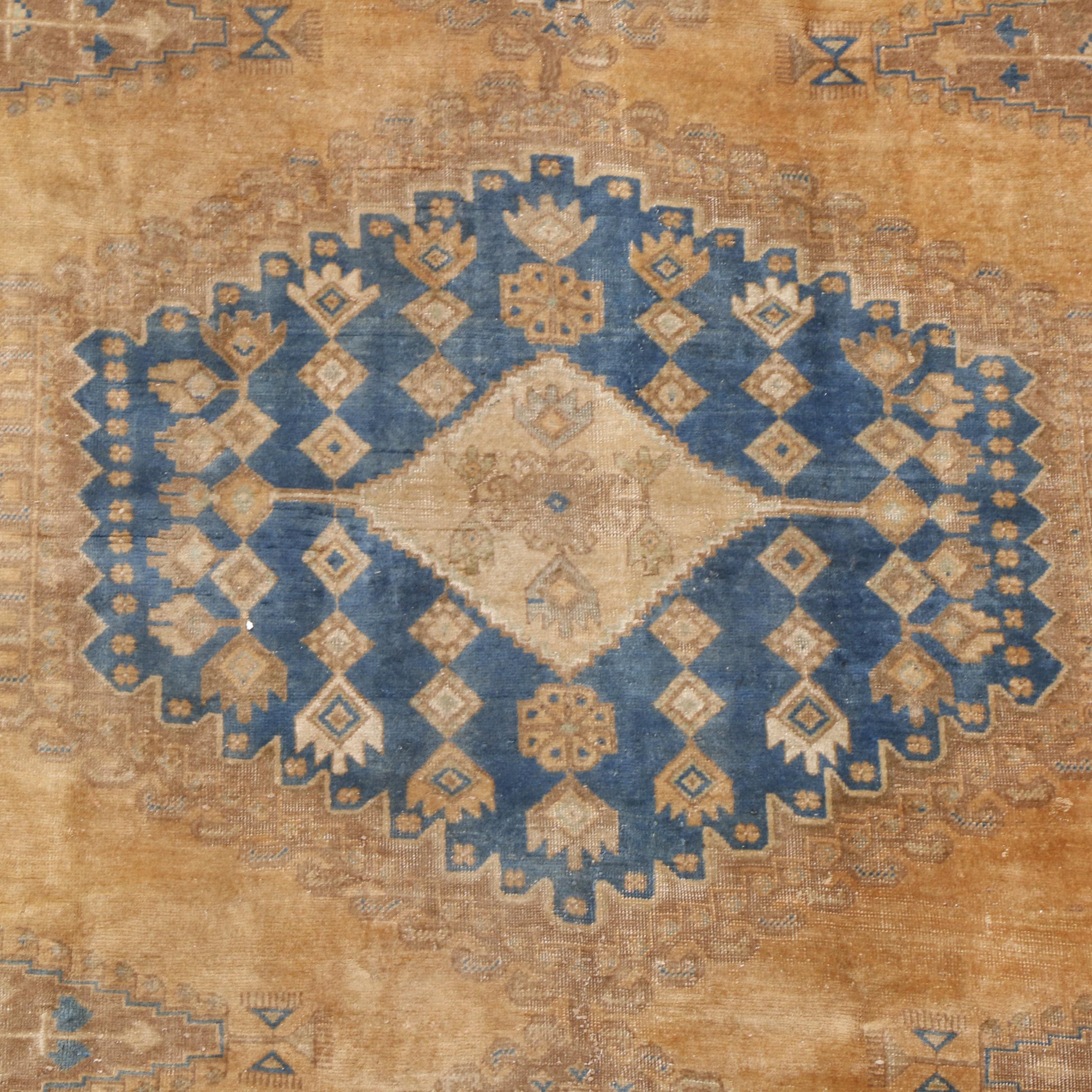 Hand-Knotted Persian Viss Room-Sized Rug | EBTH