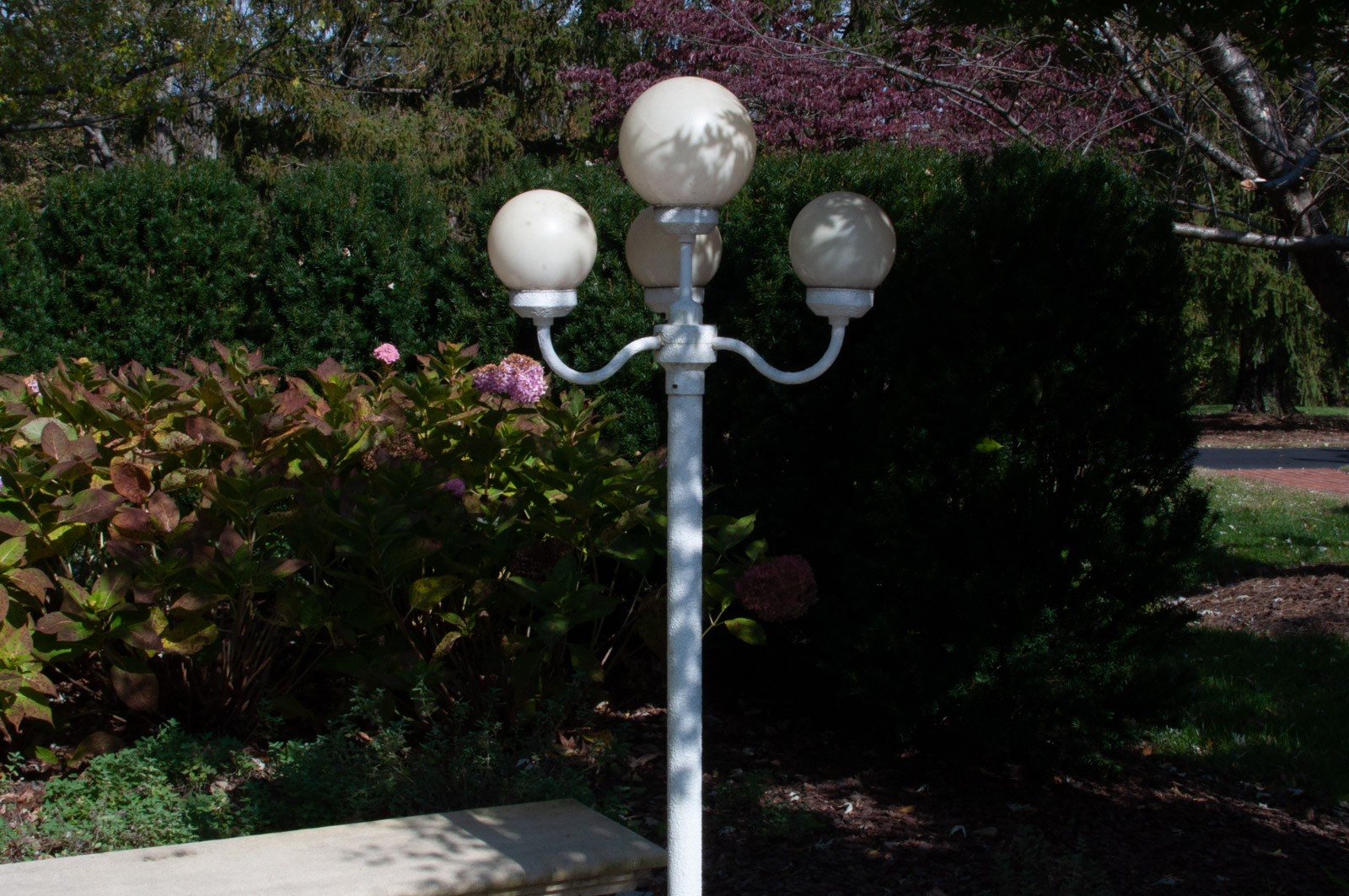 Outdoor Free Standing Electric Lamp Post | EBTH