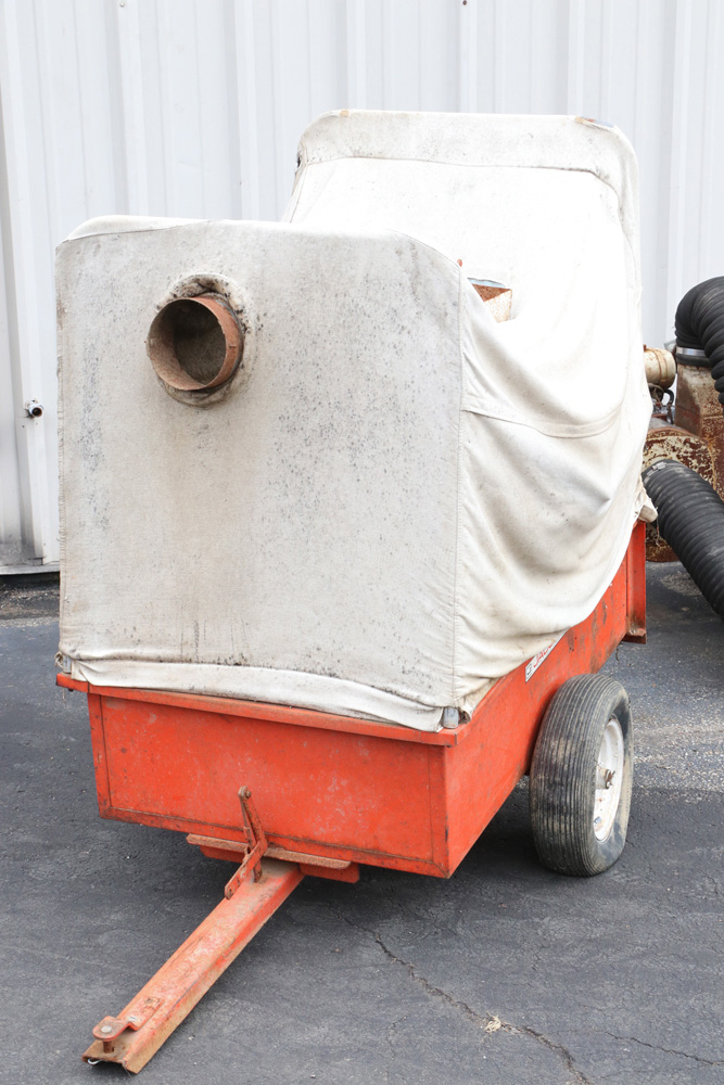 Jacobsen "Chief 1000" Lawn Tractor and Accessories | EBTH