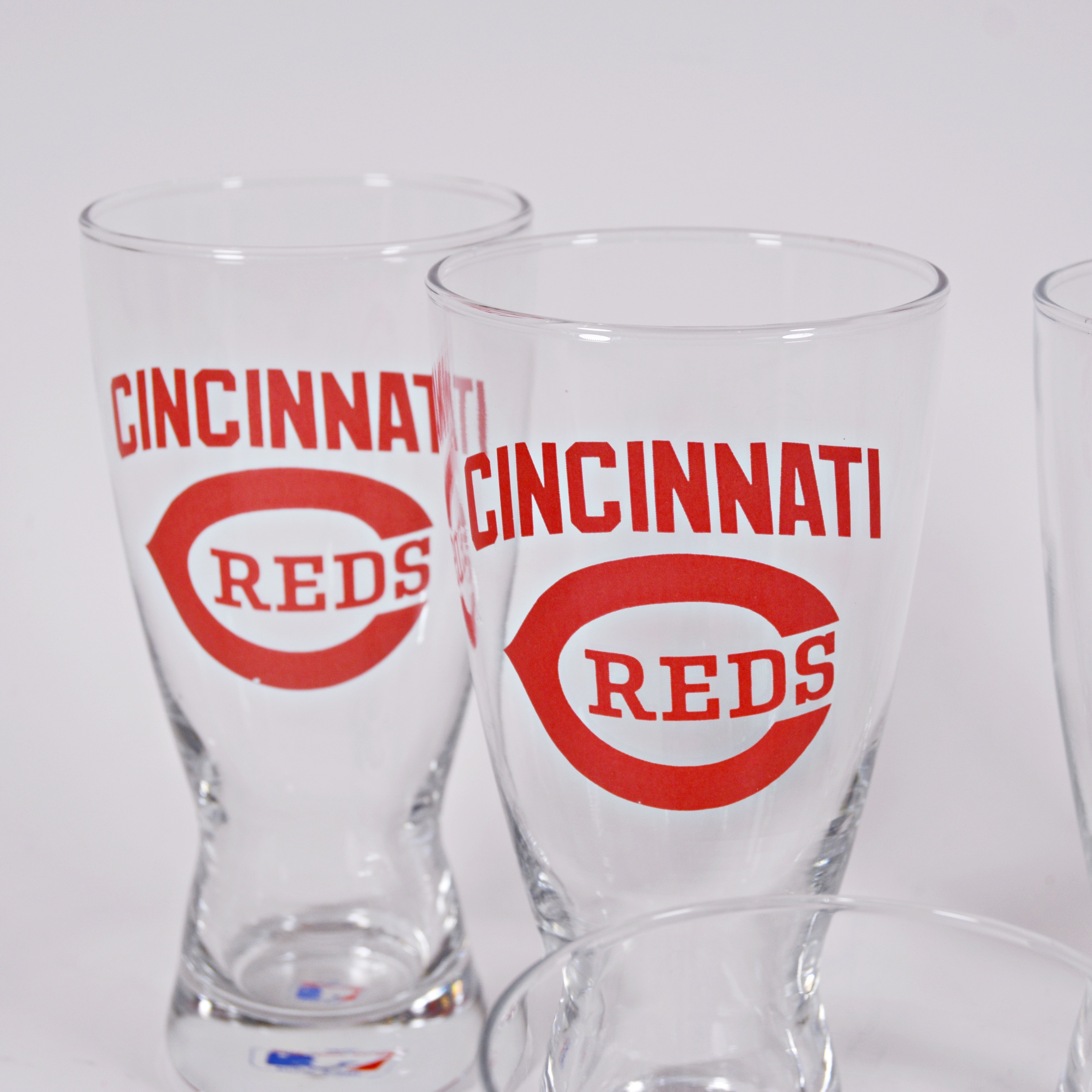 Cincinnati Reds, New York Yankees and Notre Dame Fightin' Irish Glasses ...