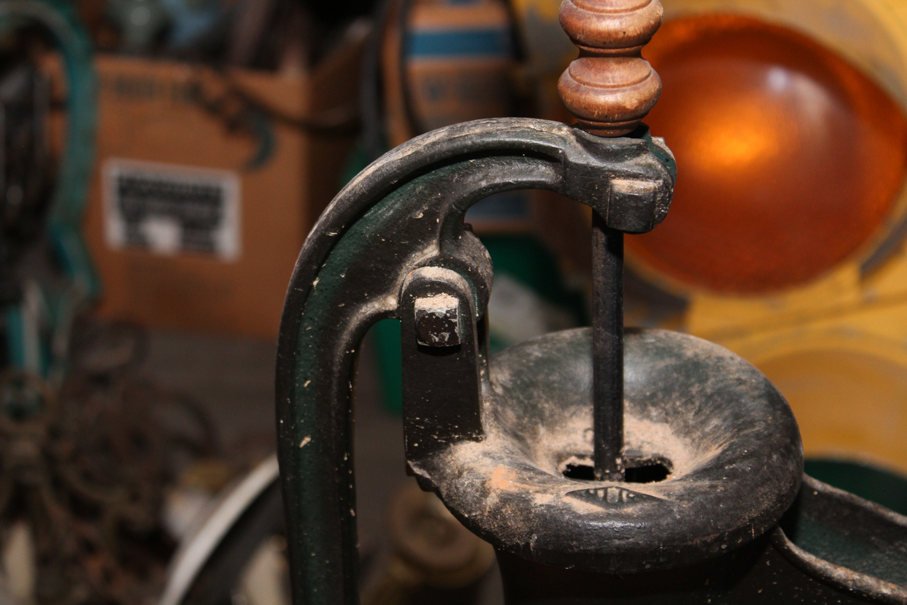 Repurposed Antique Water Pump Lamp | EBTH