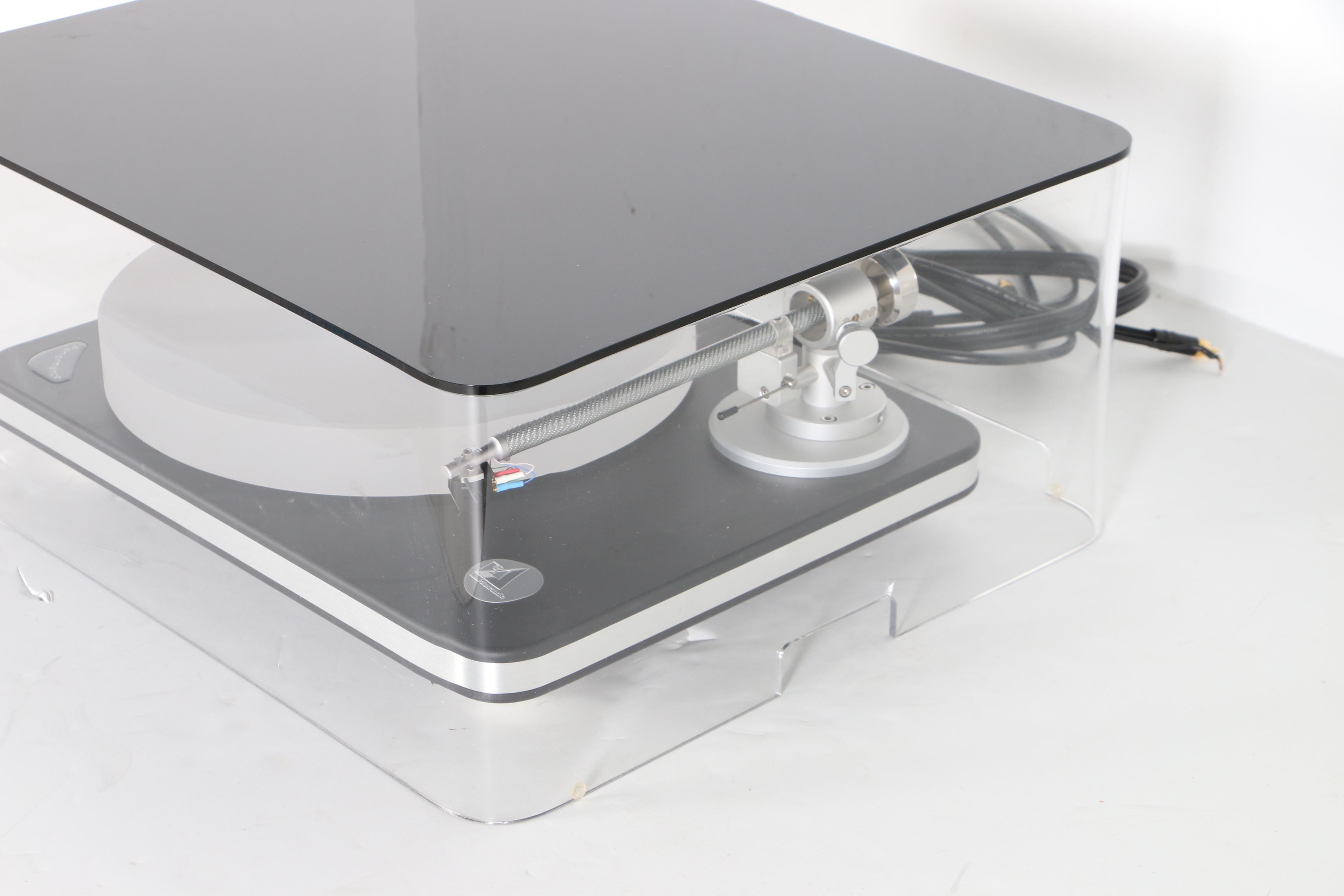 Clear Audio Performance SE Turntable with Acrylic Lid | EBTH