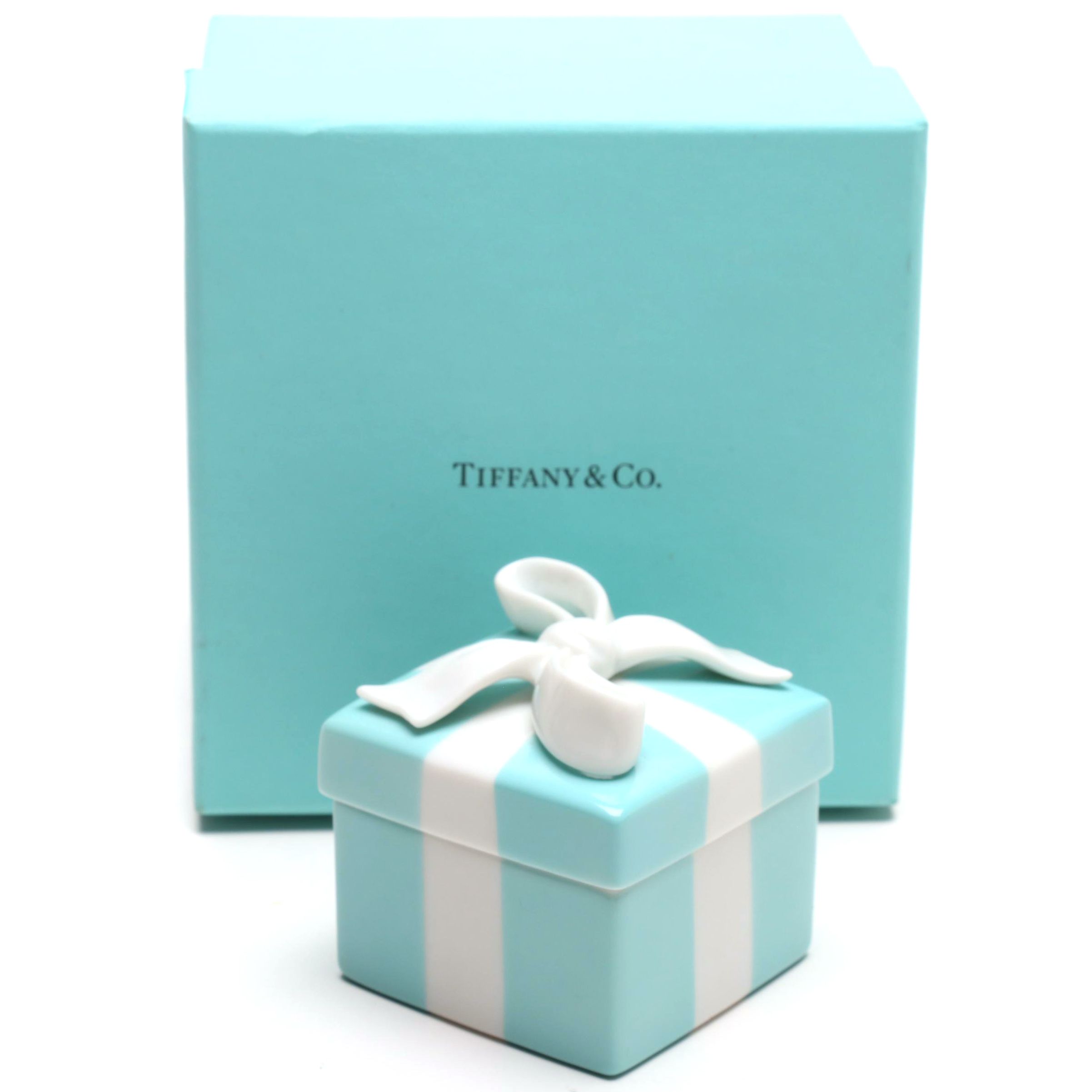 Tiffany & Co. Porcelain Blue Trinket Box | EBTH