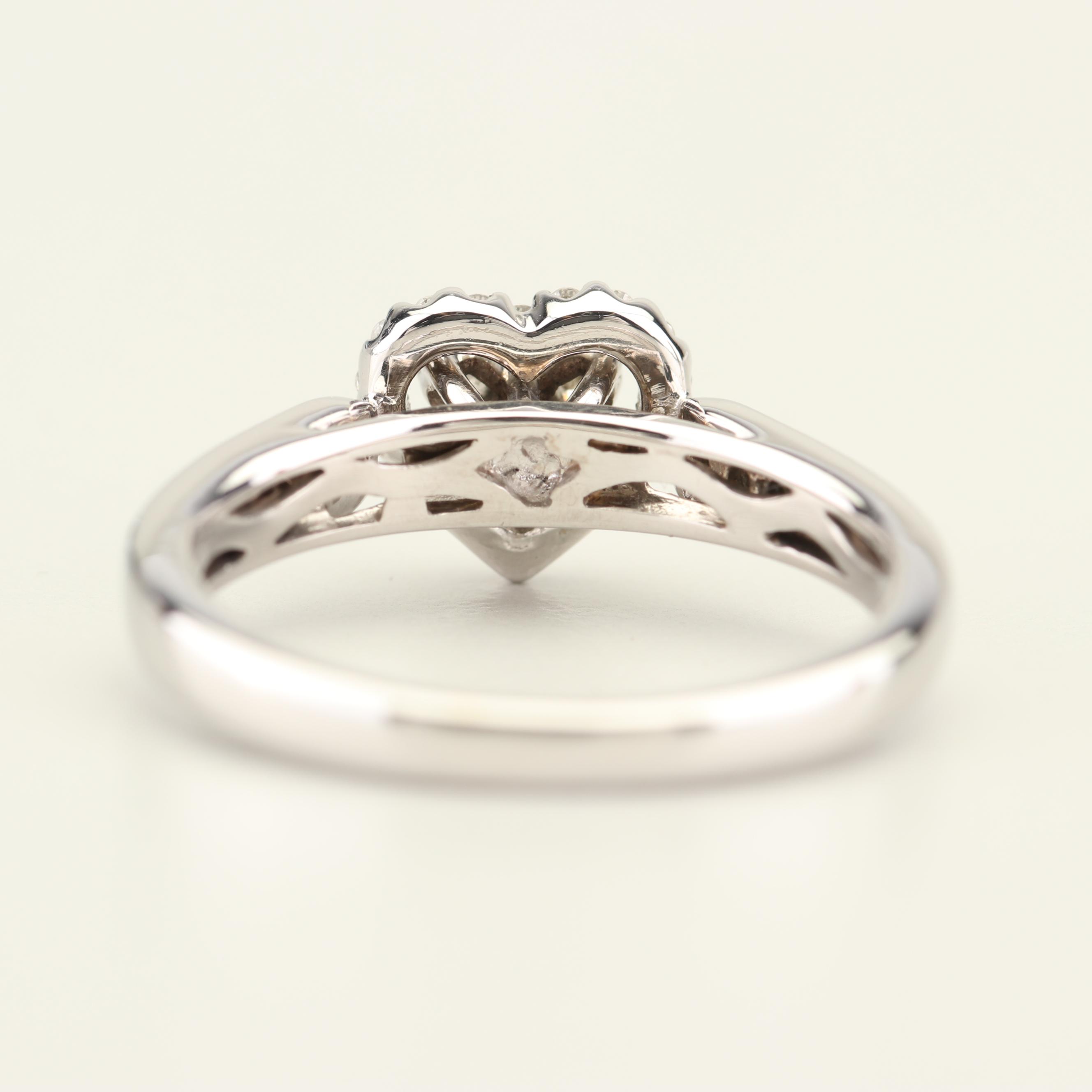 14K White Gold Diamond Ring with Heart Setting | EBTH