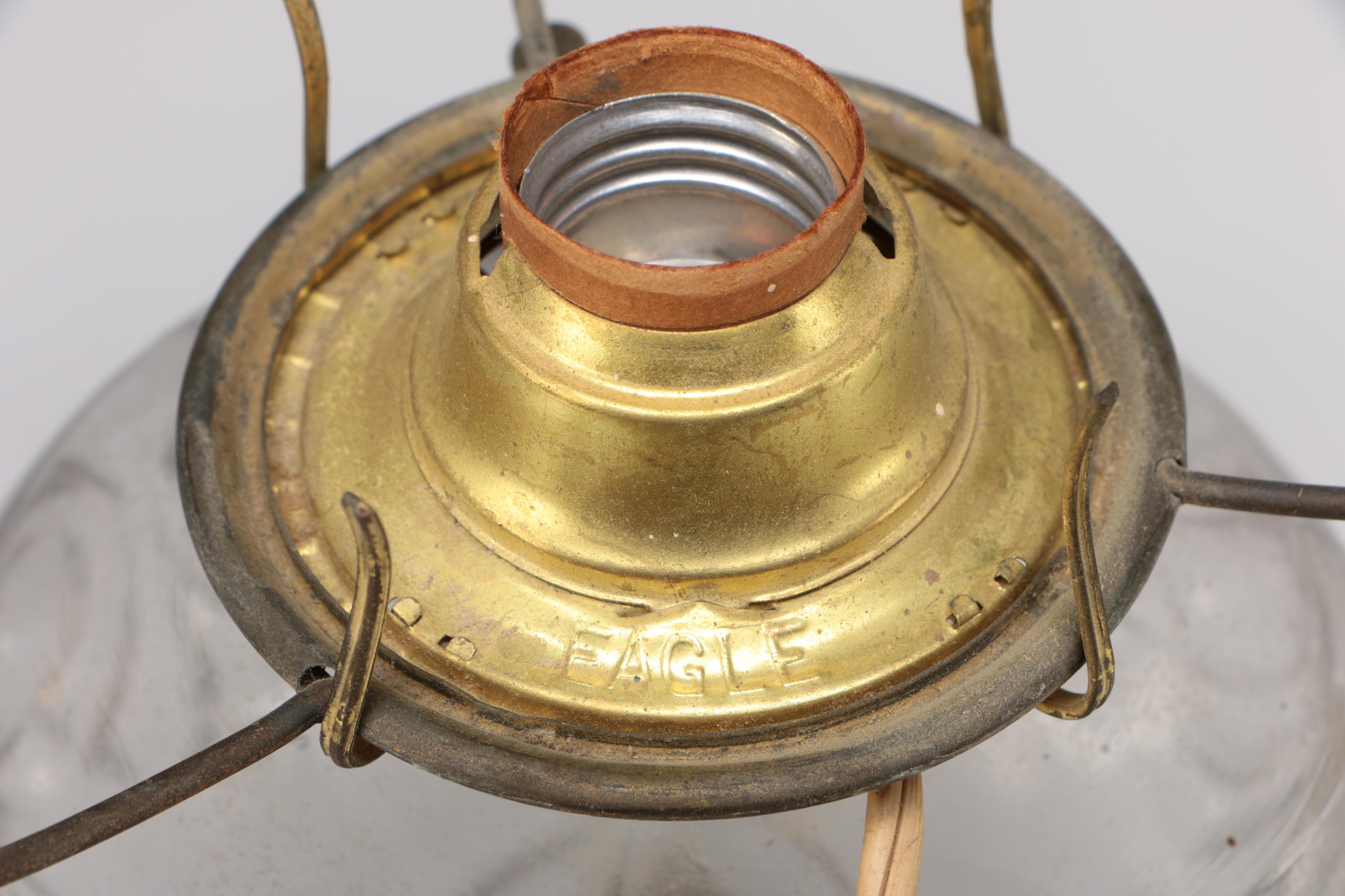 Converted Dominion Glass Co. "Bullseye" Kerosene Lamp | EBTH