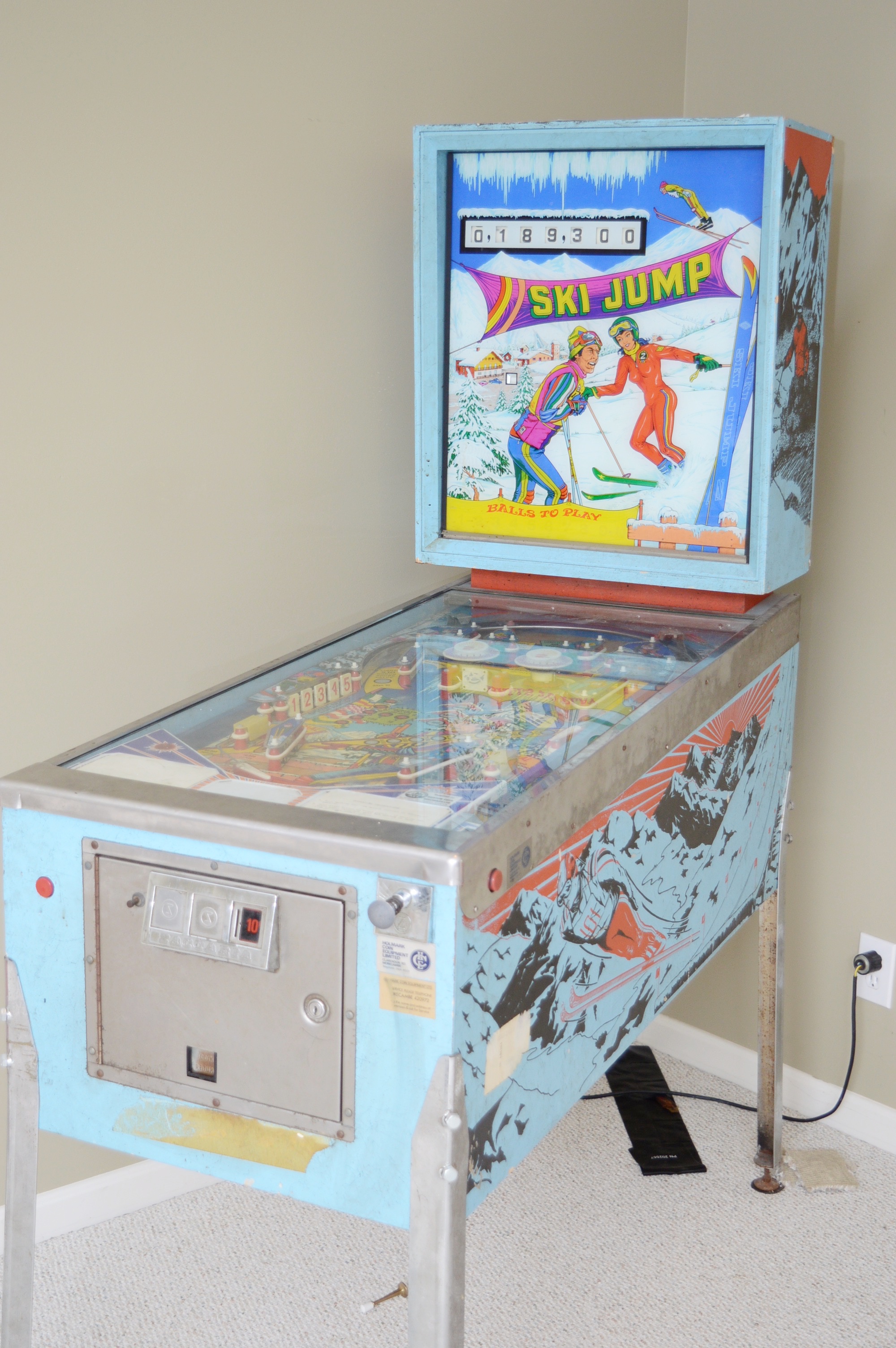 Zaccaria Vintage "Ski Jump" Pinball Machine | EBTH