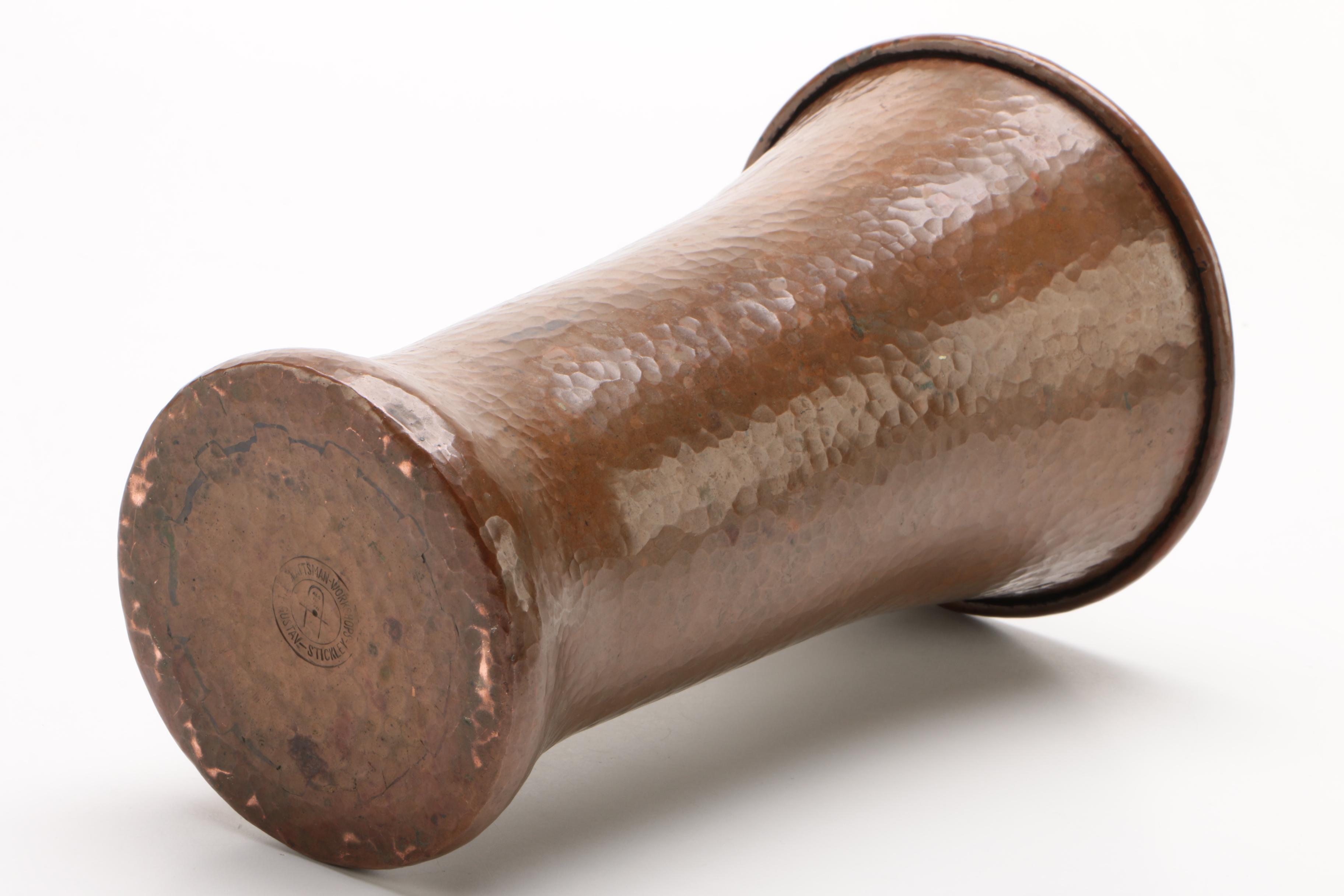 Circa 1910 Gustav Stickley Hammered Copper Metalwork Vase | EBTH