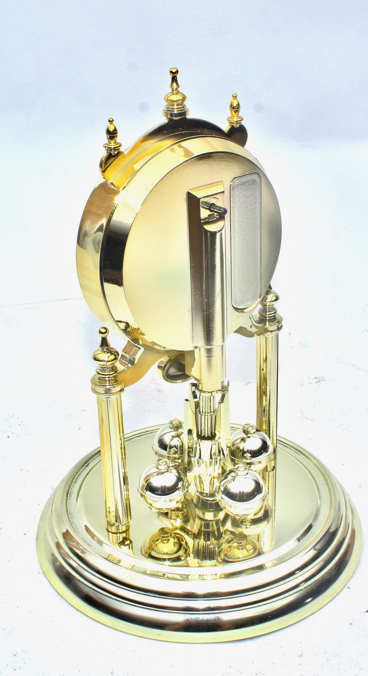 Howard Miller Westminster Tempus Fugit Anniversary Clock | EBTH