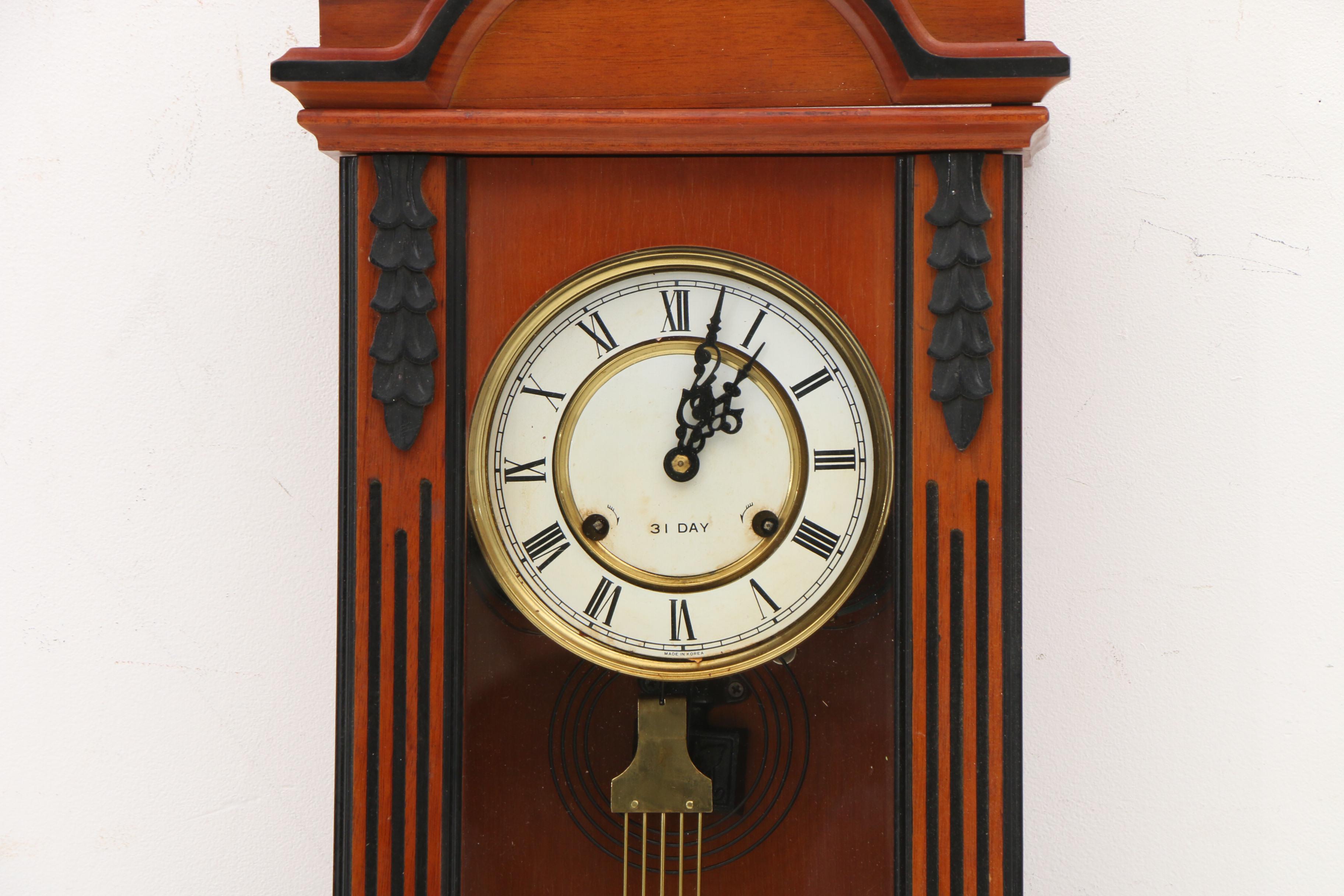 31-Day Korean Wall Clock | EBTH