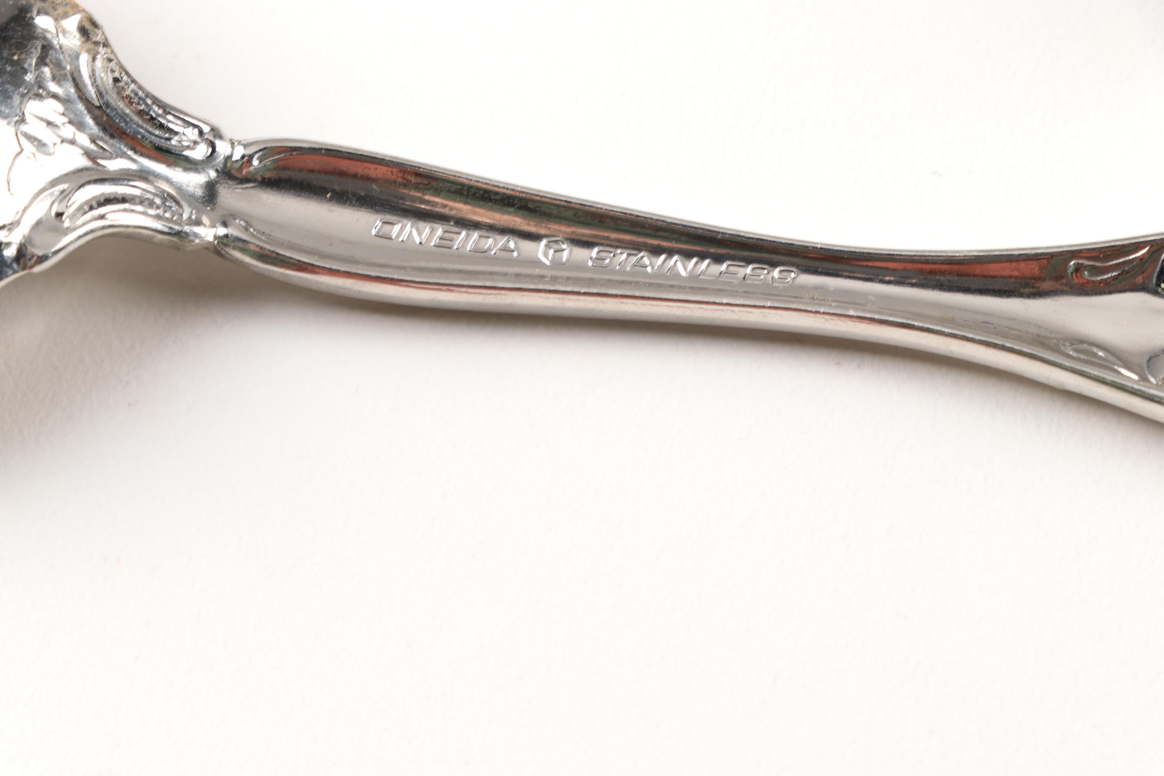 Oneida Stainless "Michelangelo" Flatware | EBTH