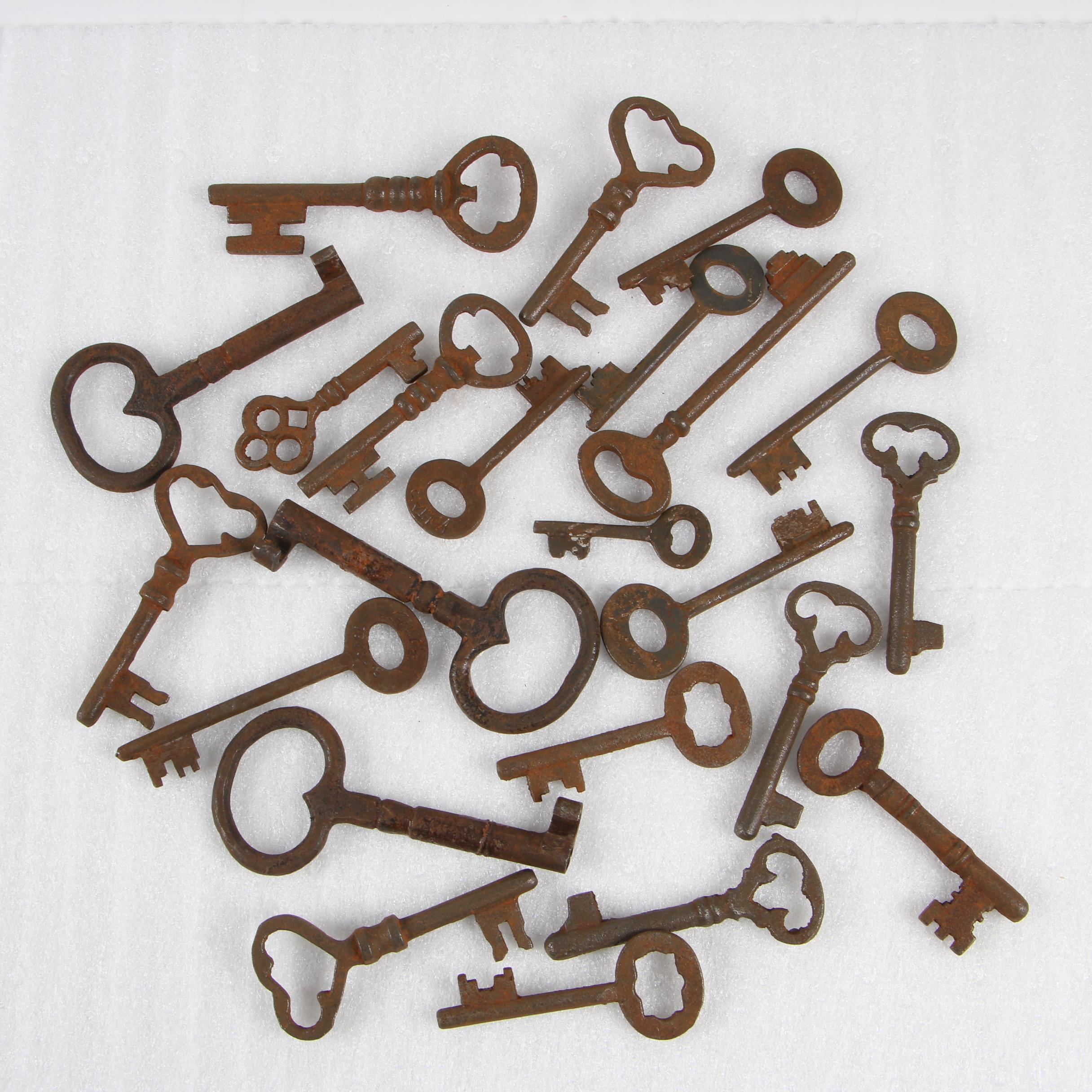 Assorted Skeleton Keys Including Voltas, Early 20th Century | EBTH