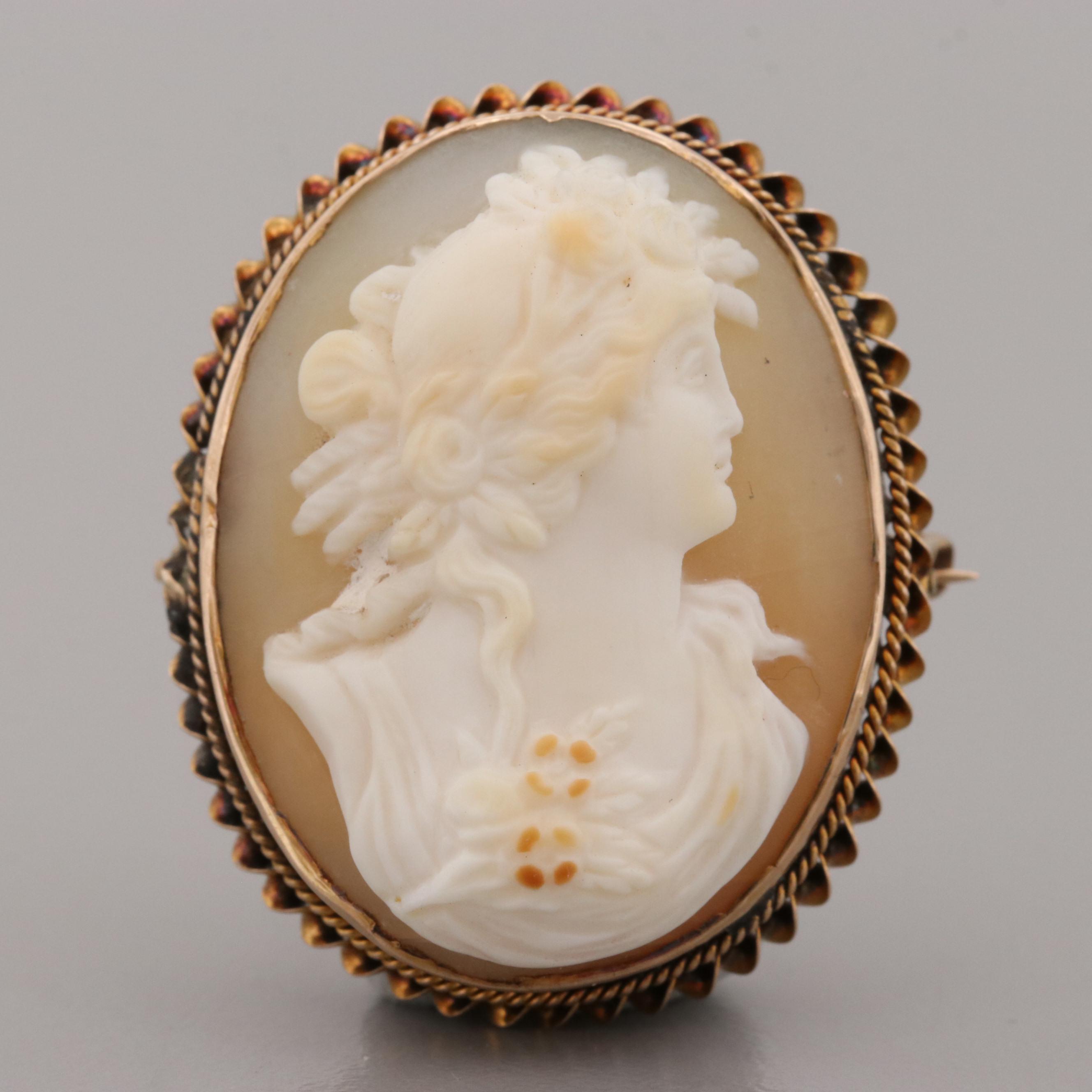 10K Yellow Gold Helmet Shell Cameo Brooch | EBTH