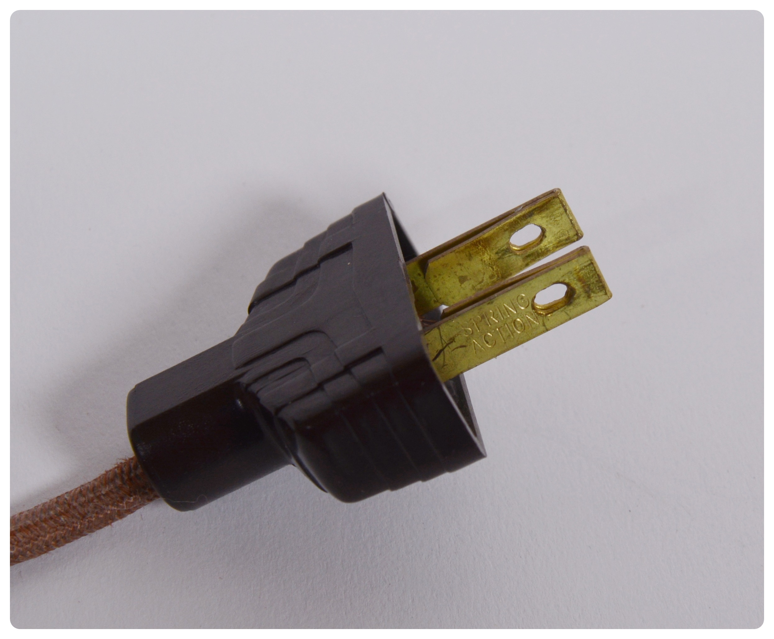 Buffalo Metal Works Bronze "Lily" Accent Lamp | EBTH