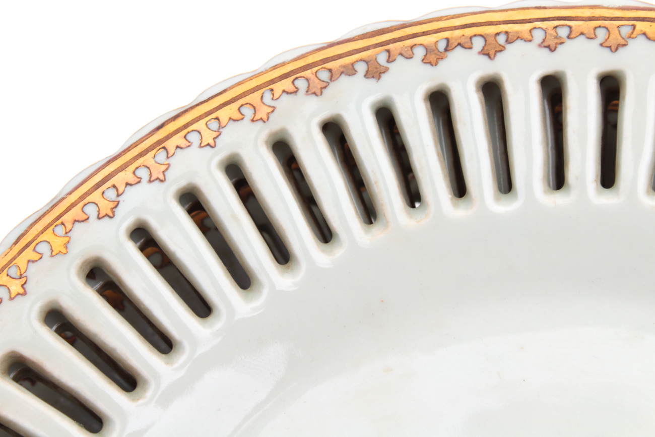 United Wilson 1897 Hand Painted Reticulated Plates | EBTH