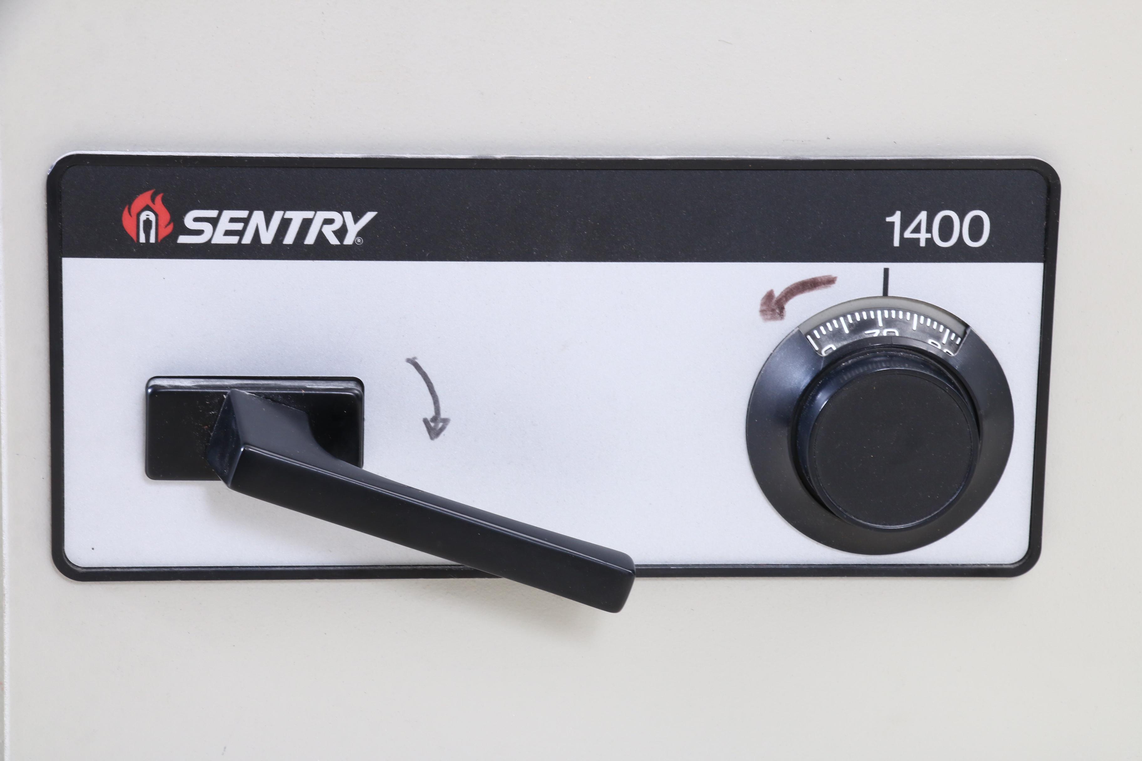 Vintage Sentry 1400 Safe | EBTH