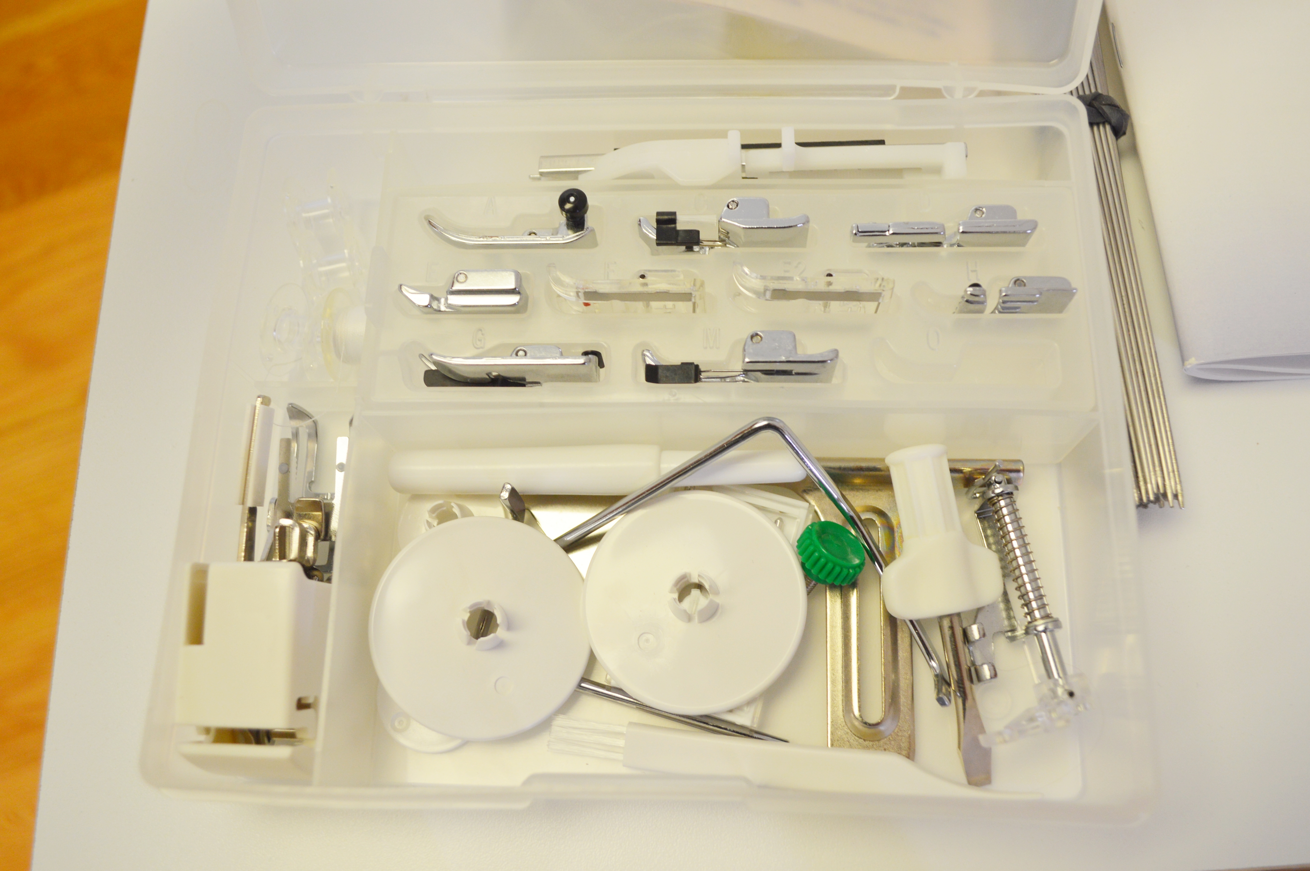 Janome Memory Craft 6500 Professional Sewing Machine and Extension ...