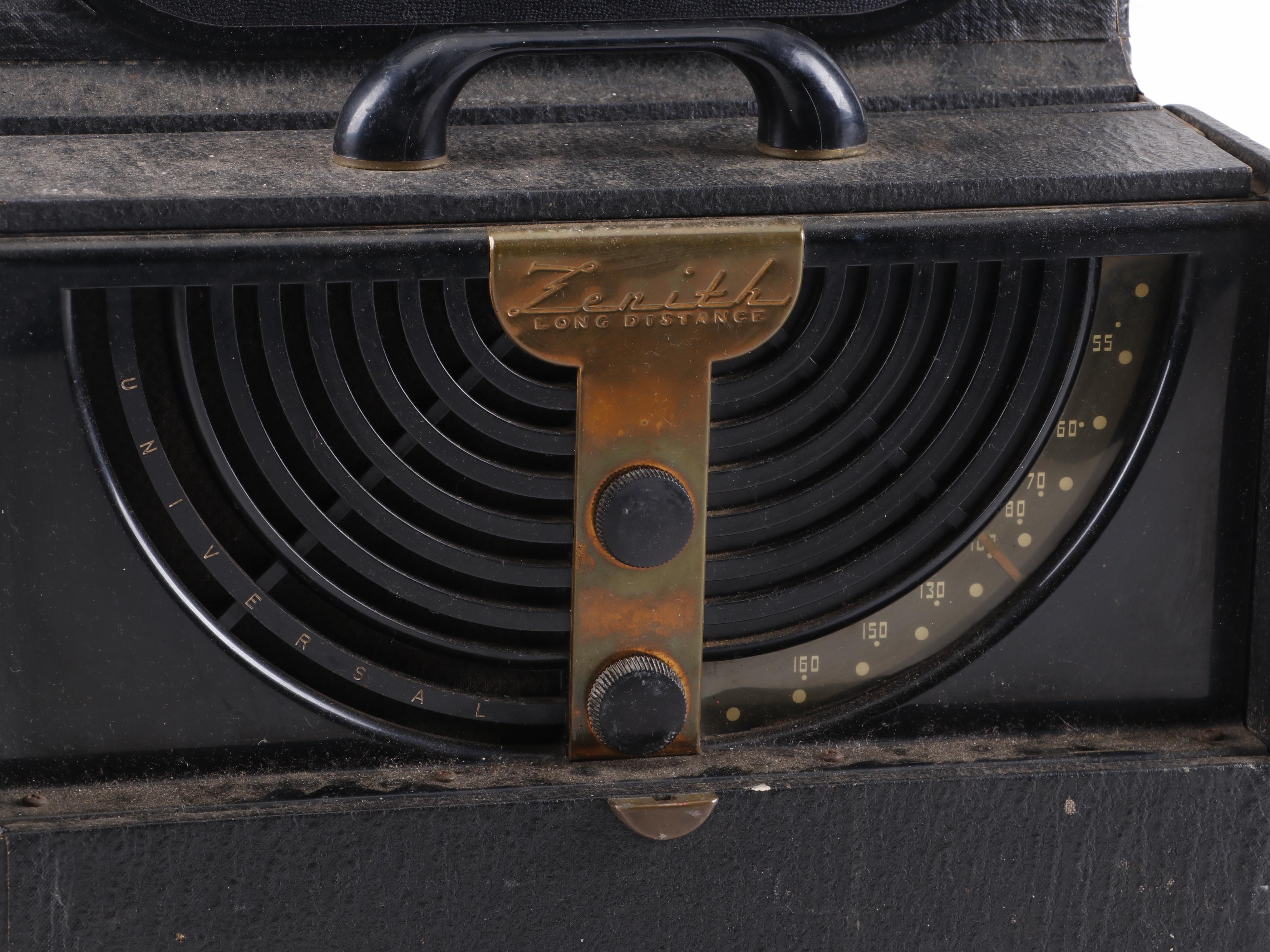 Zenith "Universal" AM Tube Radio Model 6G001Y, circa 1946 | EBTH