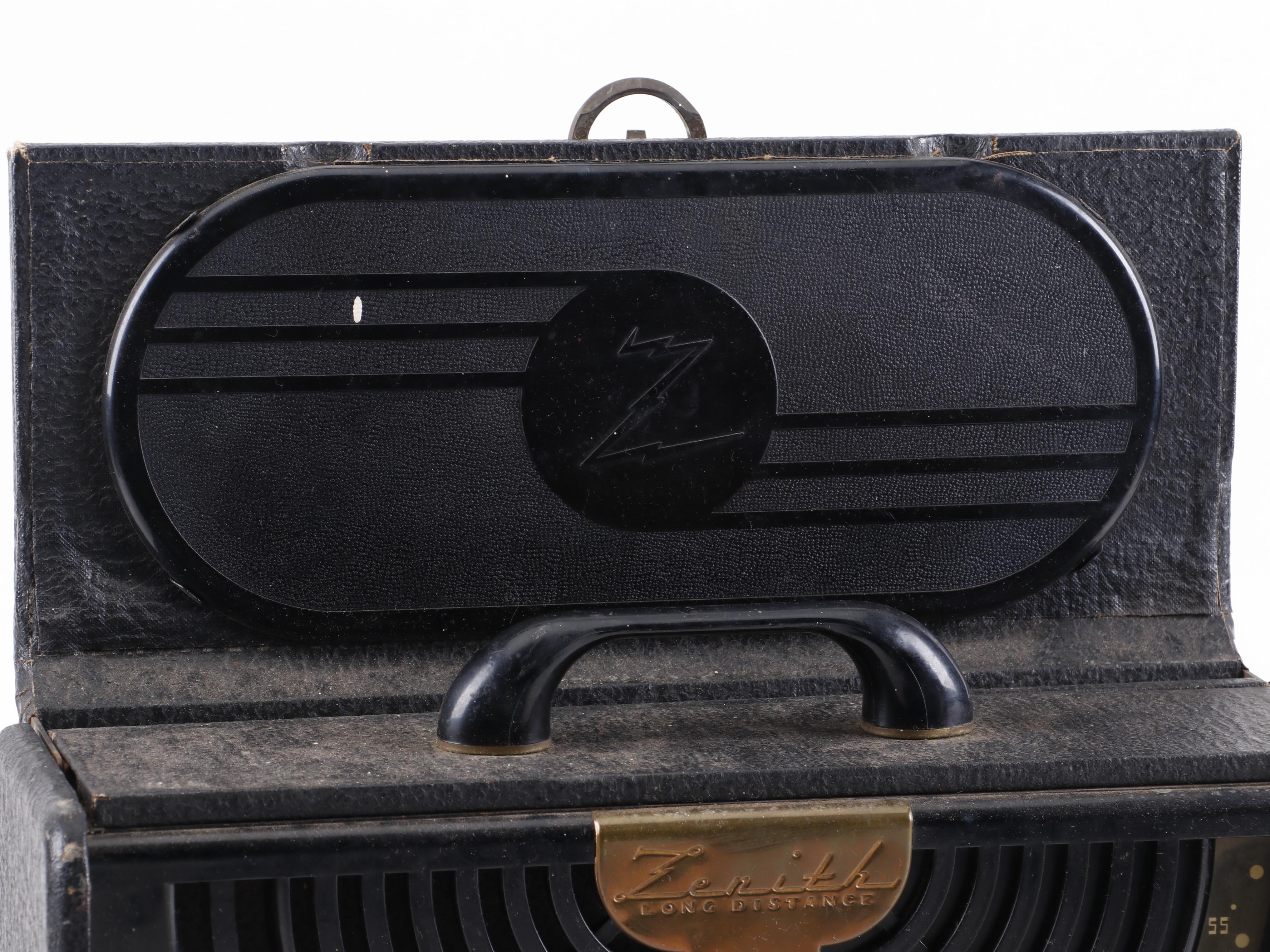 Zenith "Universal" AM Tube Radio Model 6G001Y, circa 1946 | EBTH